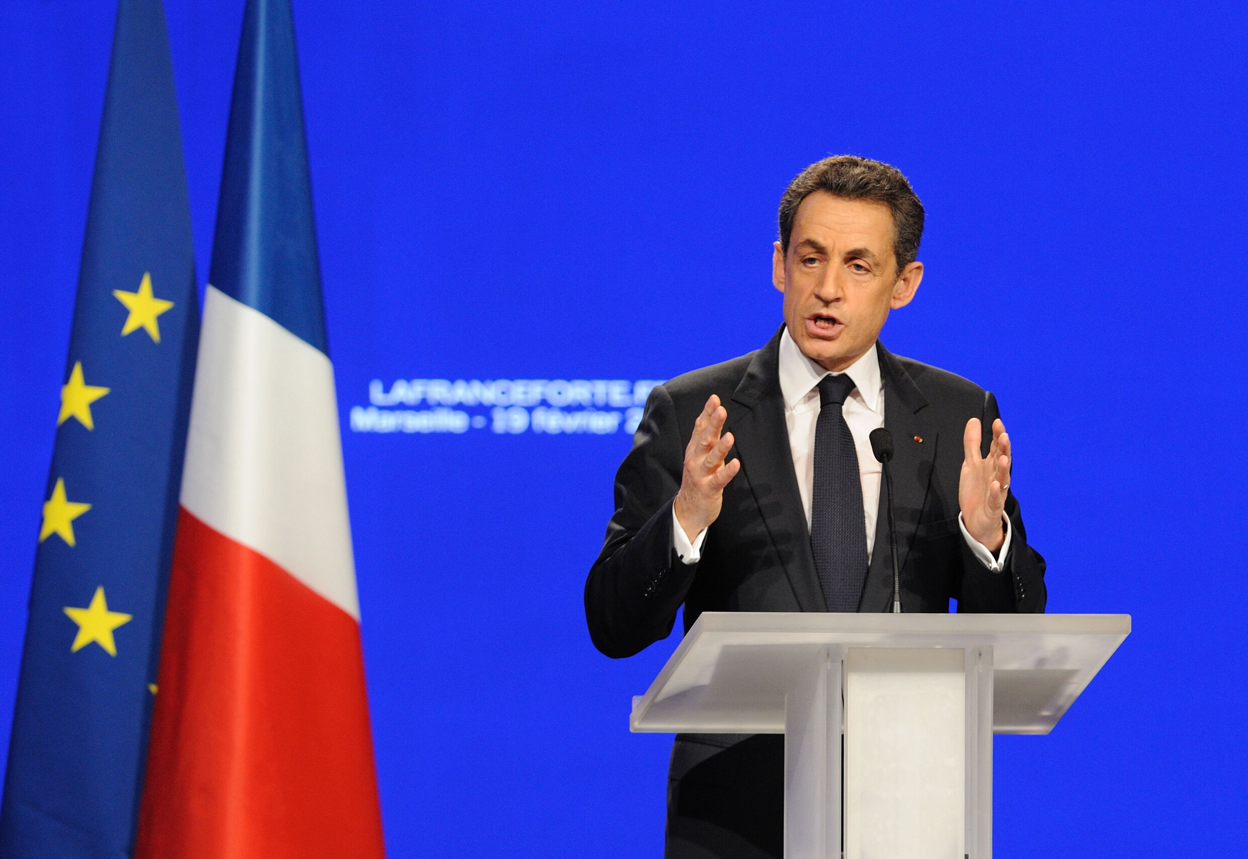 In het wraakroepende ‘De rockstar à tueur’ op Netflix lijkt het voetstuk van de roem meer waard ...