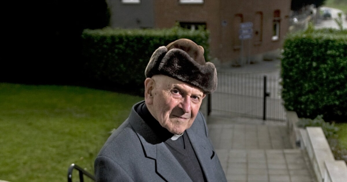 Humo sprak met Julien Ries, de nieuwe Belgische kardinaal | Humo: The ...