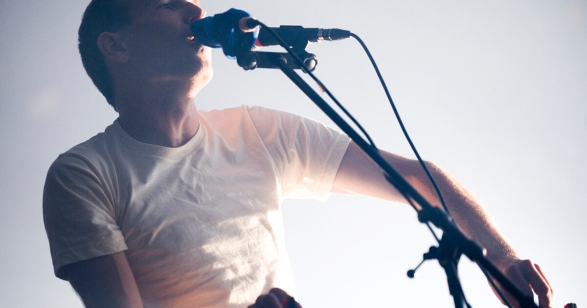 Review: Caribou op Dour 2012 | Humo: The Wild Site