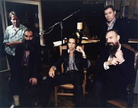 Nick Cave praat voor het eerst na de dood van zijn zoon: rouw, wanhoop ...