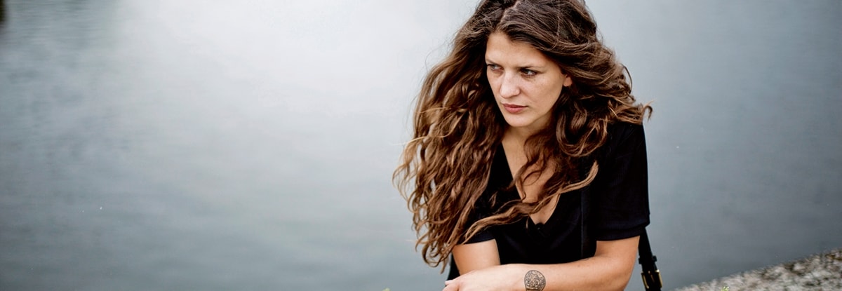Caro Tanghe (27), frontvrouw van Oathbreaker: 'Je doet jarenlang je ...