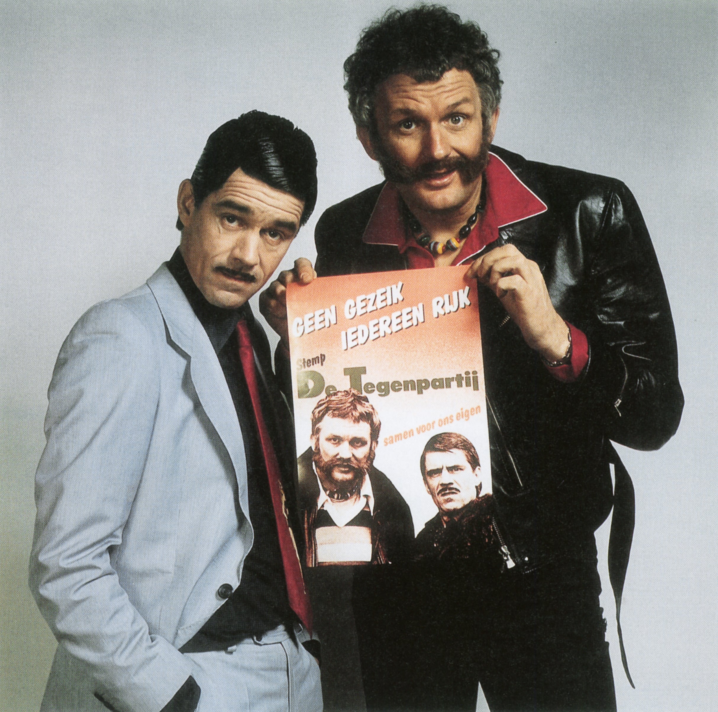 De beste typetjes van Van Kooten en De Bie: ‘Er is meer visfraude dan ...