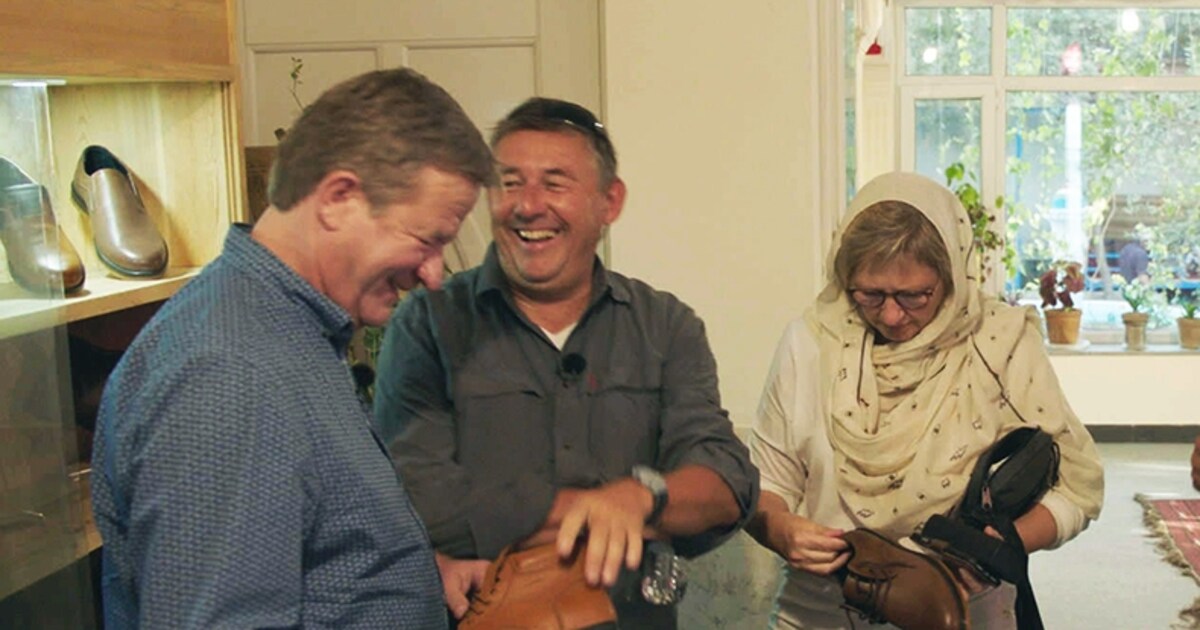 Met Wouter Torfs en Rudi Vranckx op citytrip naar Kaboel: 'Ik heb urenlang met de daver op het ...