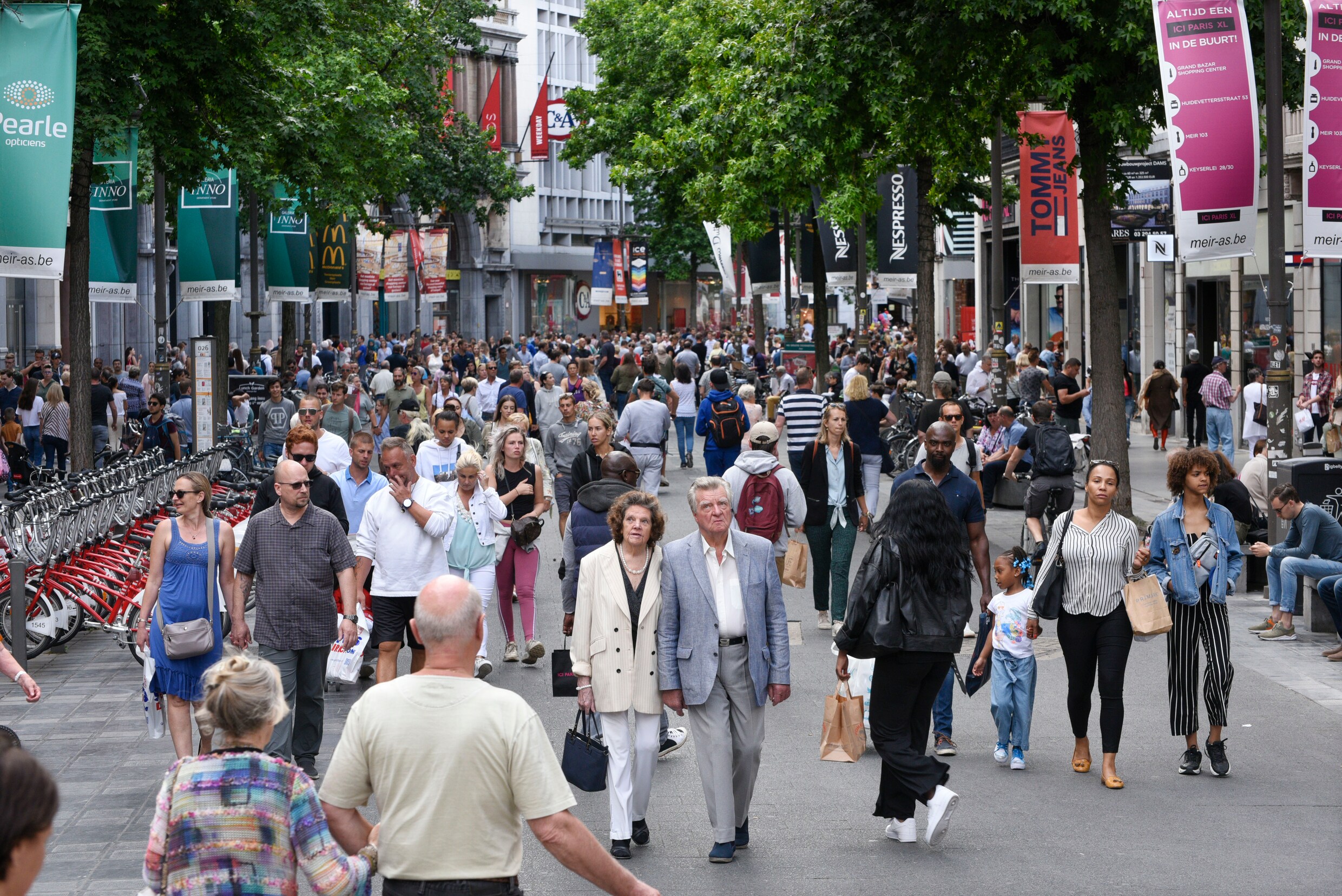 Te snelle afbouw van lockdown leidt tot grote sterfte | Humo: The Wild Site