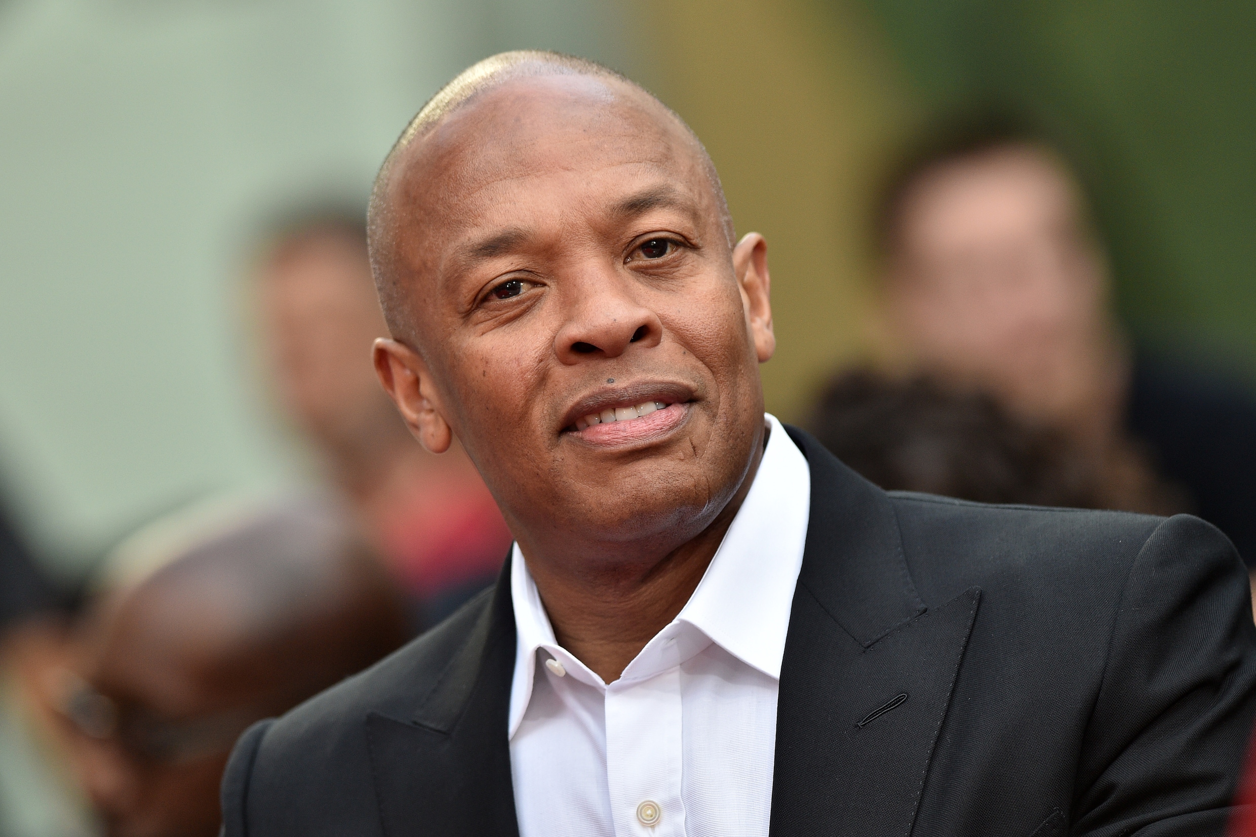 Waarom u nu naar ‘The Chronic’ van Dr. Dre moet luisteren | Humo: The ...