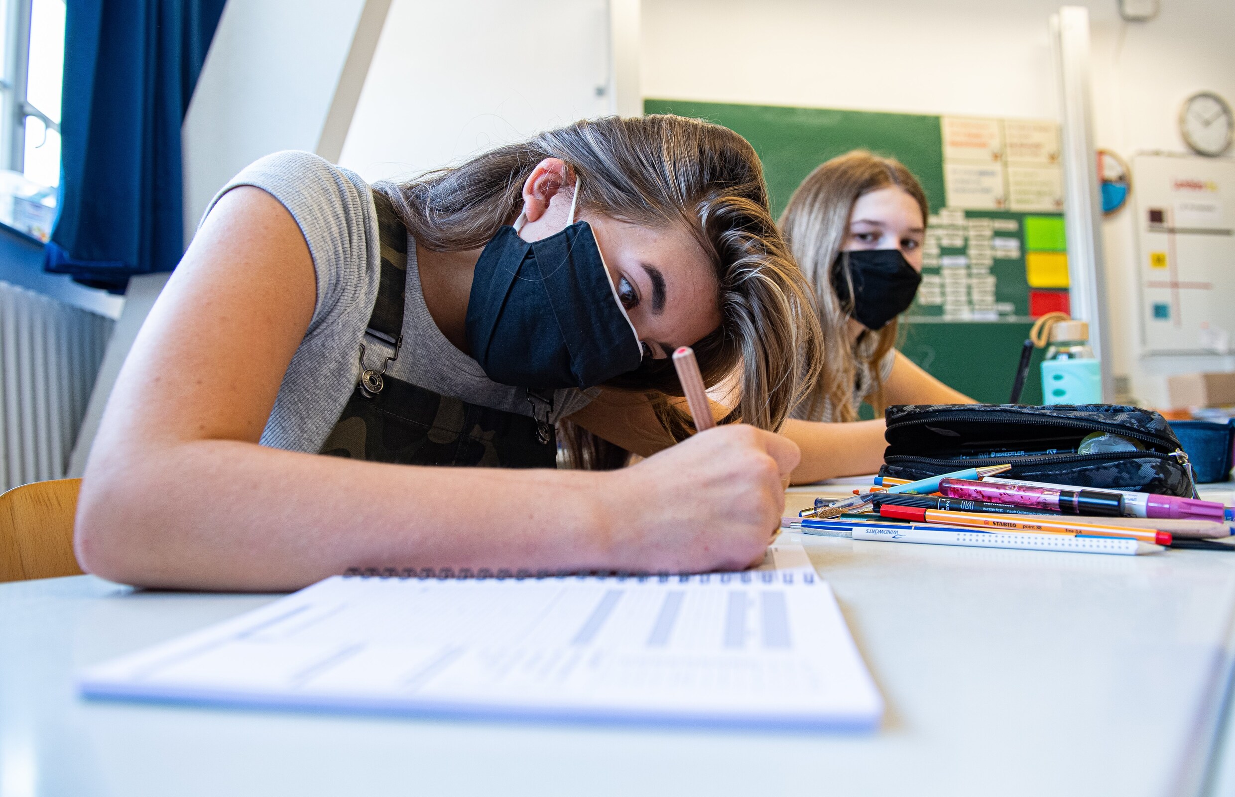 ‘De coronageneratie dreigt overal te makkelijk doorheen te glippen ...