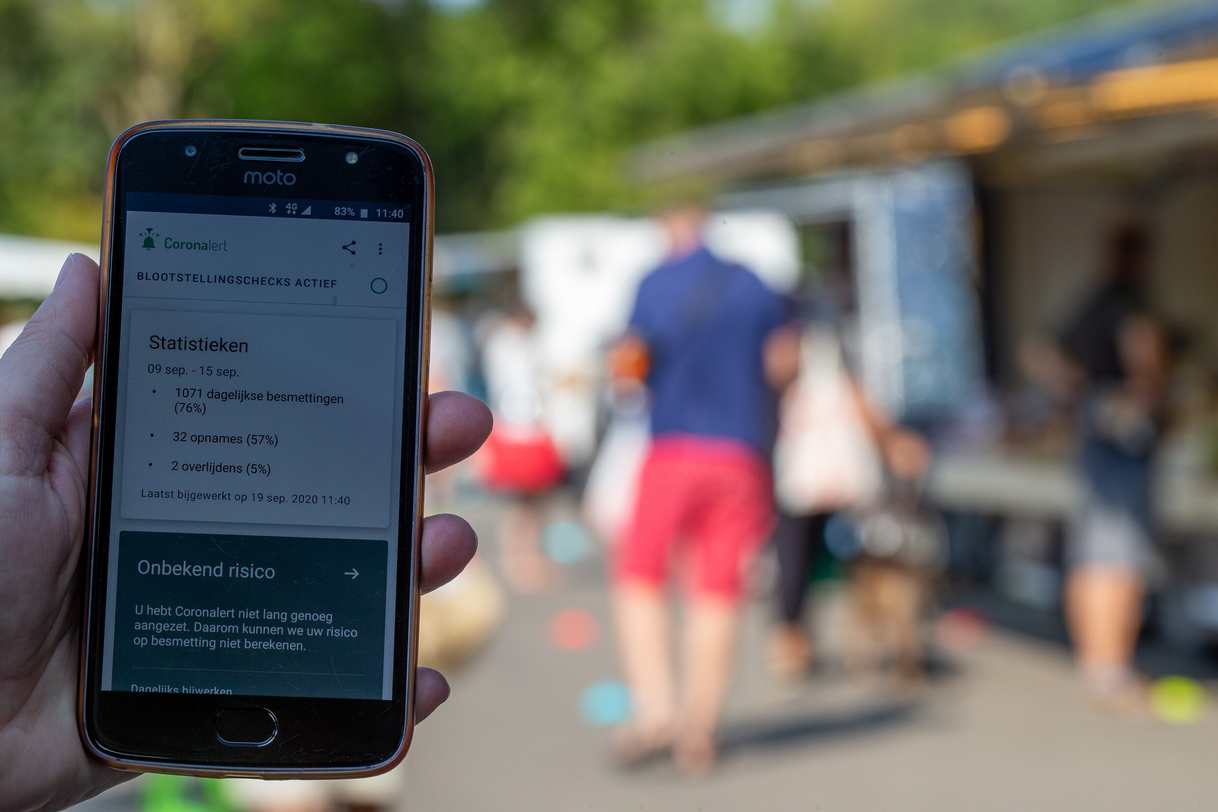 ‘Ik kan die CoronAlert-app niet installeren op mijn drie jaar oude gsm’ | Humo: The Wild Site