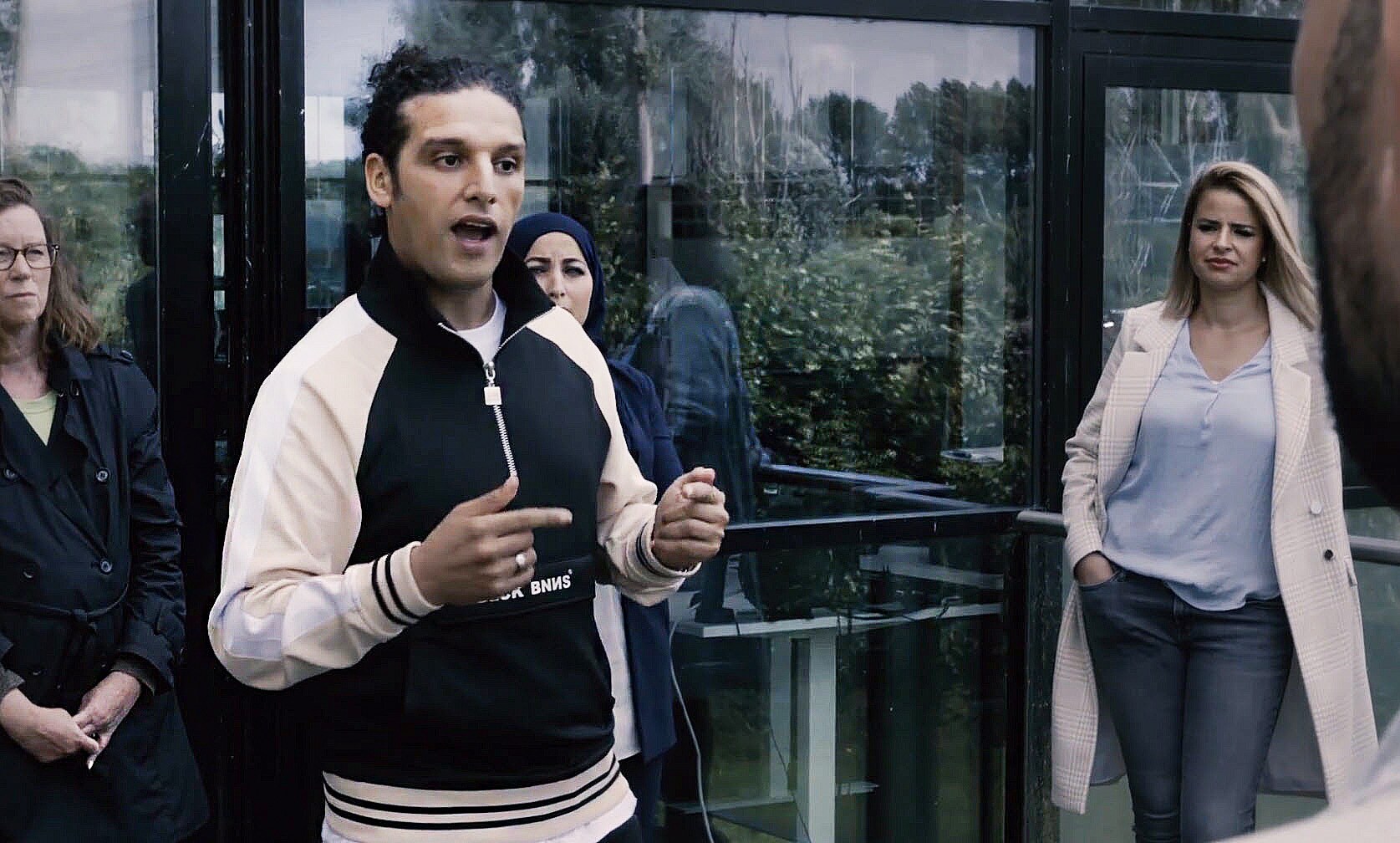 Rappers Boef, Ali B en Lil' Kleine bieden tegen betaling ...