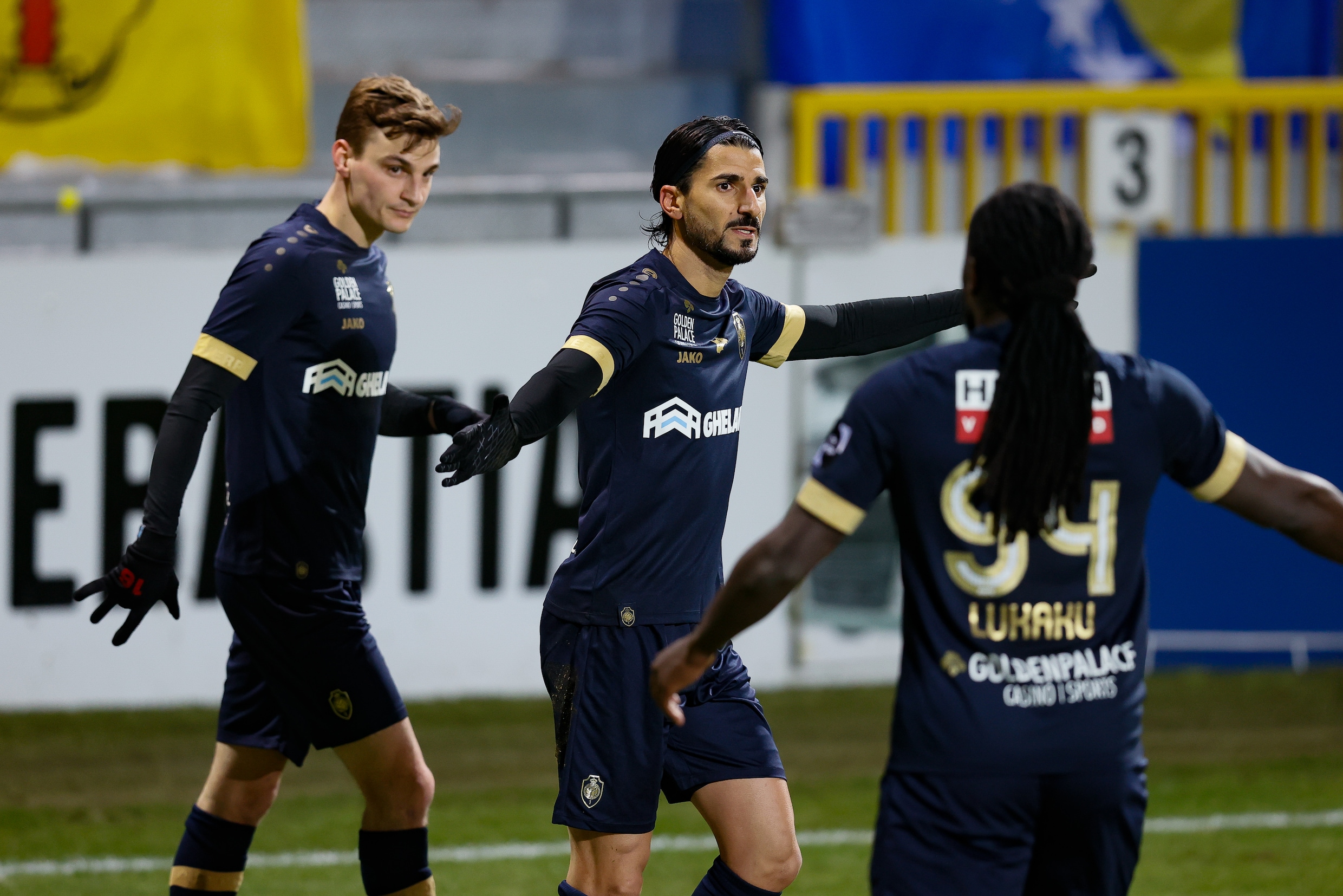 ‘Blij dat toch iemand vragen heeft bij een voetballer die na tien jaar ...