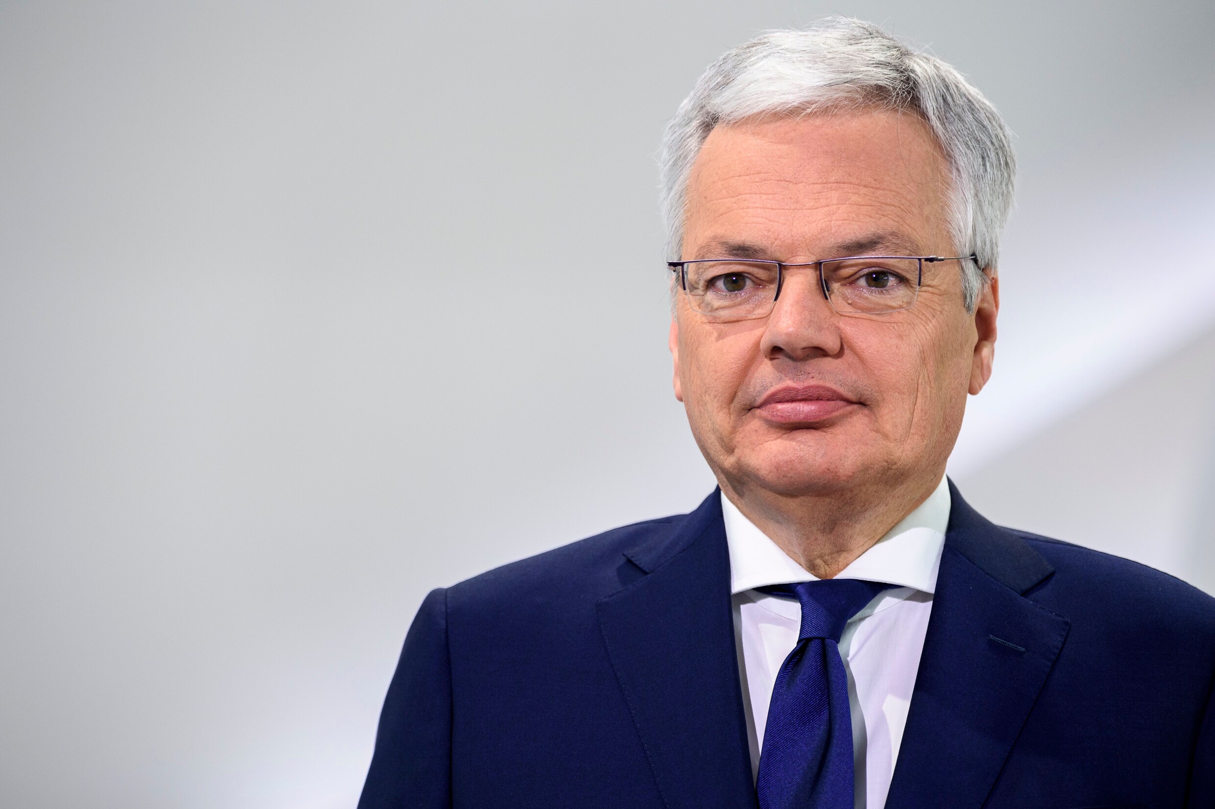 ‘De relatie tussen Reynders en de NMBS: ongeziene maffieuze praktijken ...