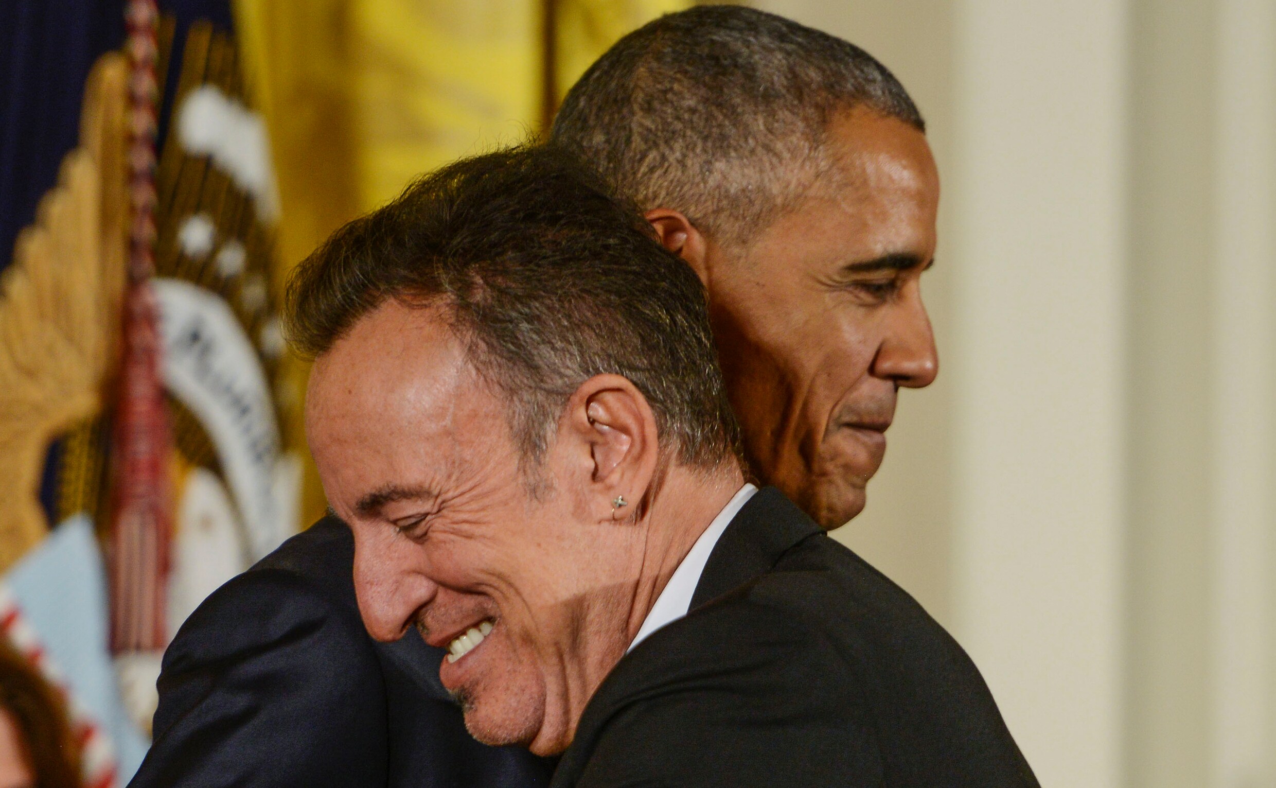 Barack Obama en Bruce Springsteen maken samen nieuwe podcast | Humo ...