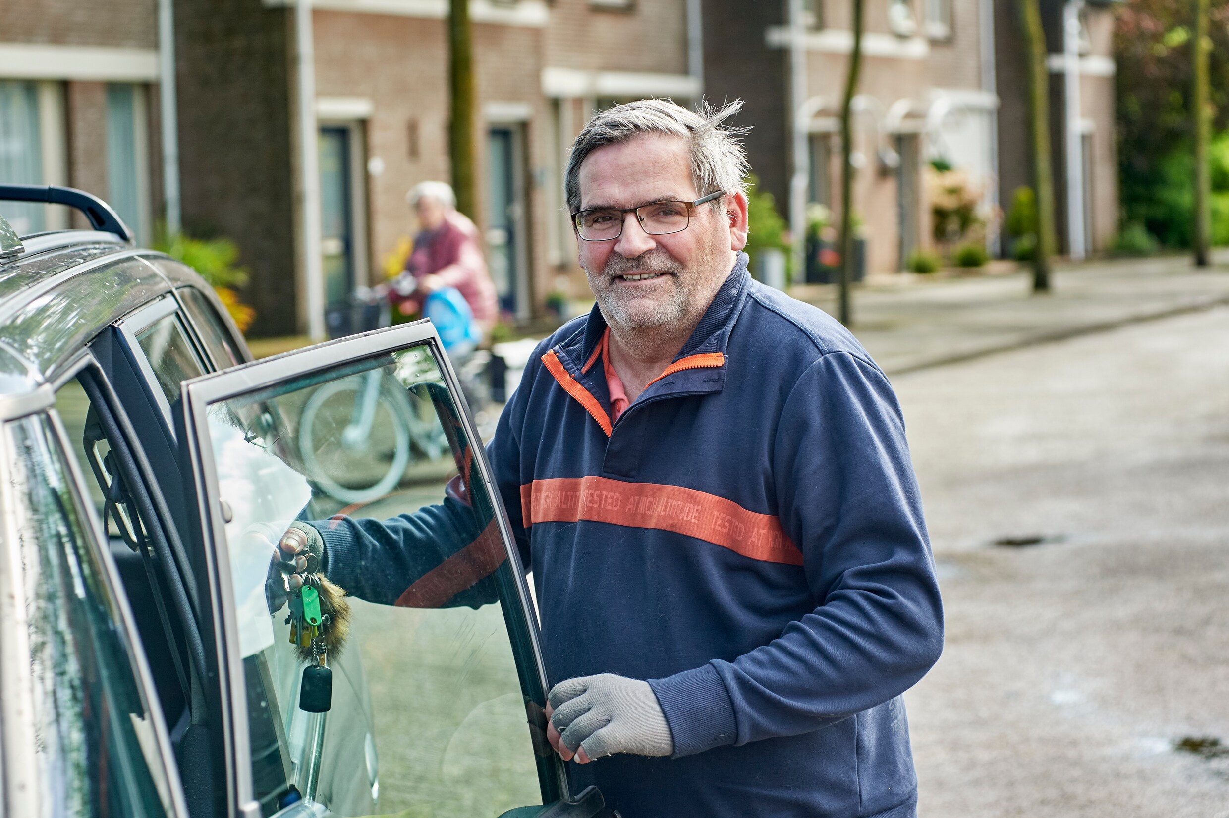 Na acht jaar in een rolstoel kan Frank weer lopen, met dank aan corona ...