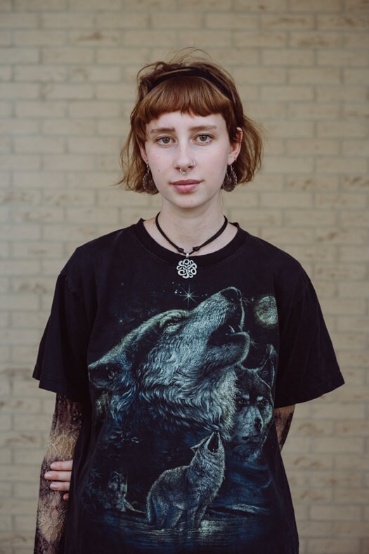 Jongeren over dresscodes: ‘Dit gaat echt niet om je te willen kleden ...