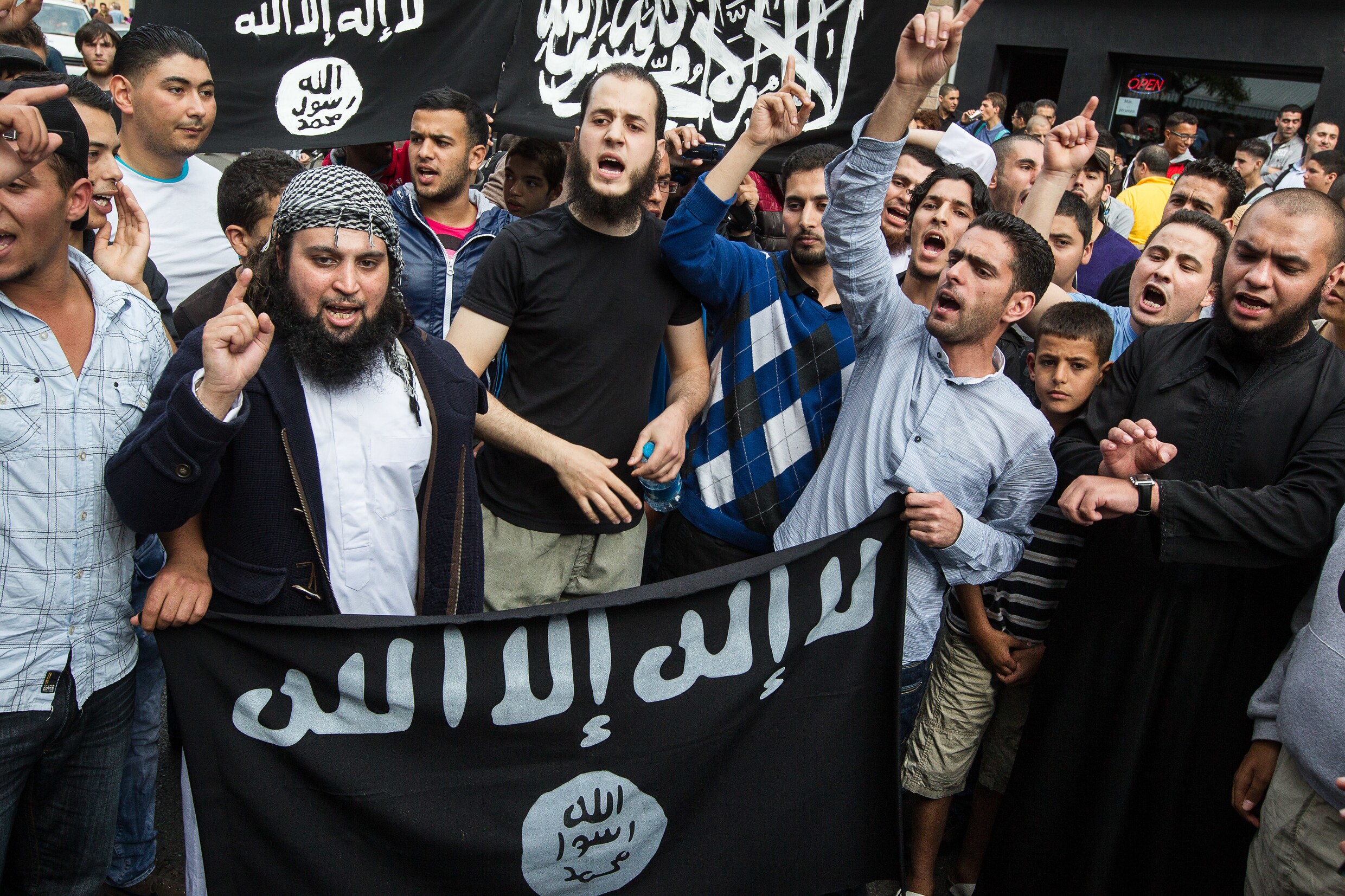 Vandaag start de assisenzaak tegen Antwerpse IS-terrorist Hicham Chaib ...