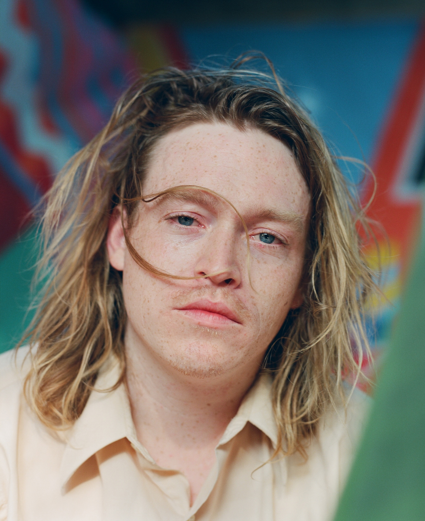 Caleb Landry Jones: ‘Ik hou van muziek die van vér komt’ | Humo: The ...
