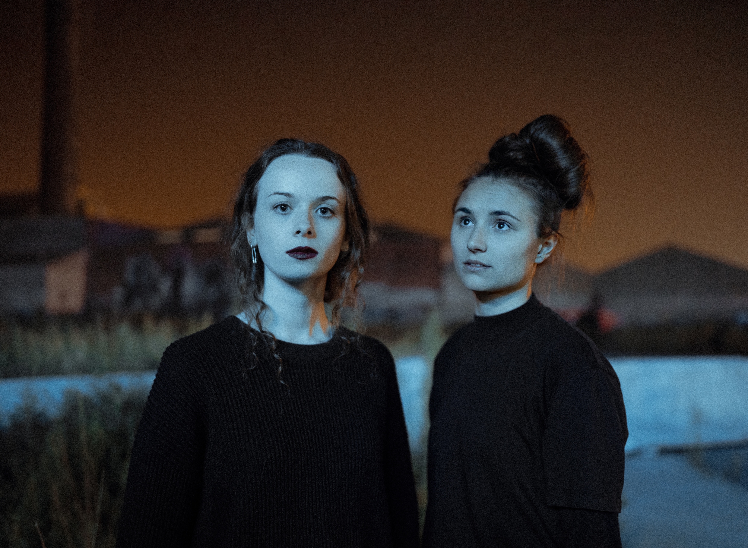 Bekijk hier exclusief de nieuwe clip van Kids With Buns | Humo: The ...