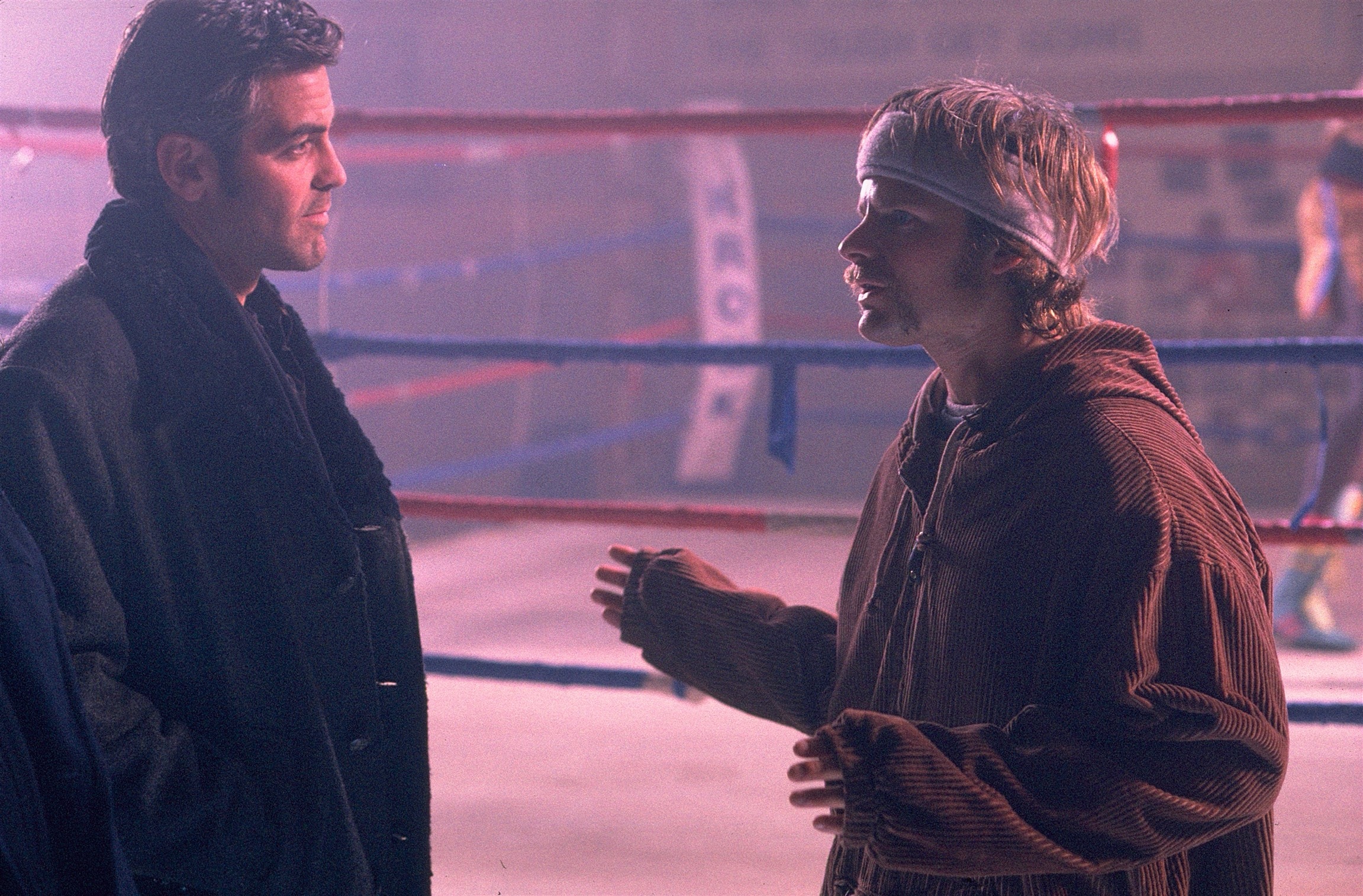 Vanavond op tv: Een lichtvoetige ‘Game of Thrones’-spin-off, Pax Media ...