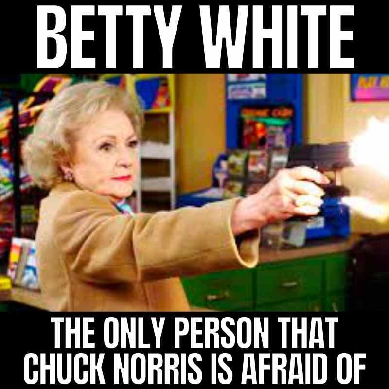 De beste memes ter ere van Betty White, die vandaag 100 zou zijn ...