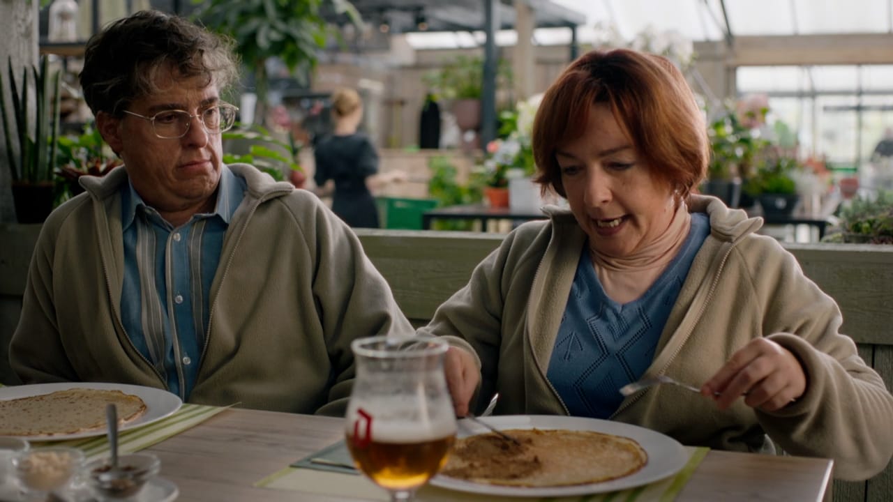 De Tantes uit ‘Nonkels’: ‘Ik hoor op de trein vaak gesprekken die zo ...