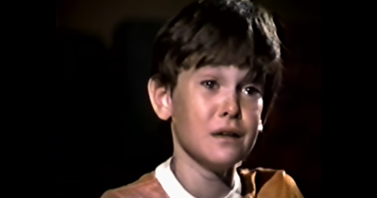 Bekijk hier de emotionele auditie van Elliott uit ‘E.T.’ | Humo: The ... Bekijk hier de emotionele auditie van Elliott uit ‘E.T.’ | Humo: The ...