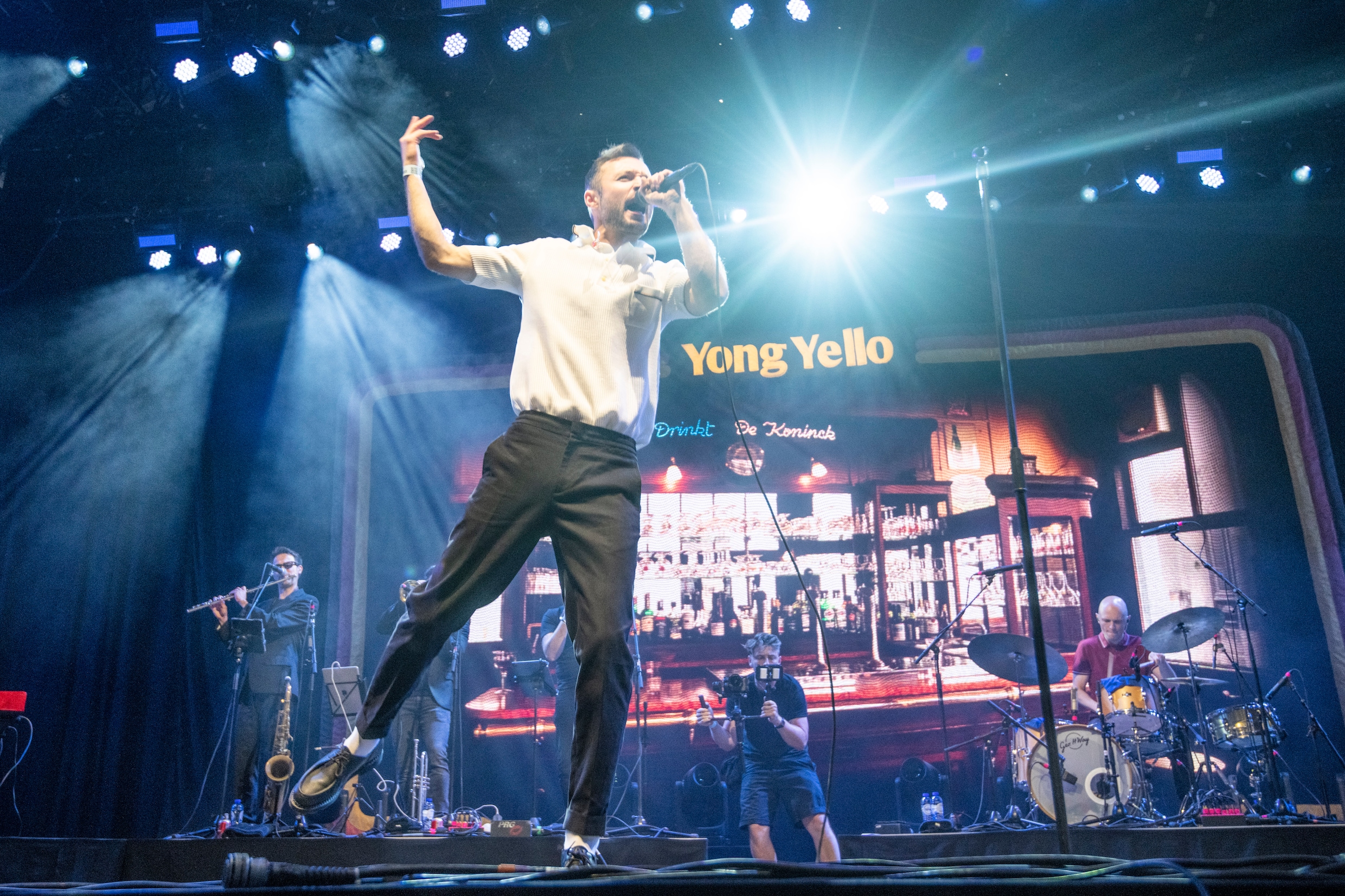 Yong Yello fuckt geen bitches op Rock Werchter, hij naait zijn demonen ...