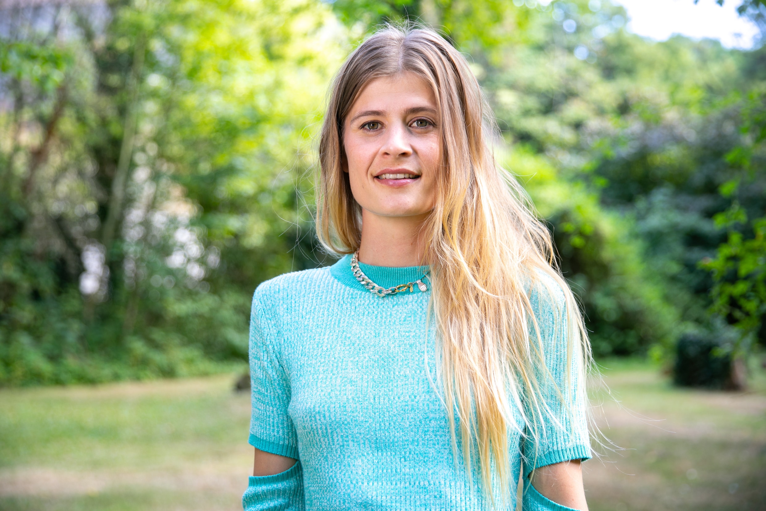 Eva De Roo vraagt het aan Niels Destadsbader: ‘Twee keer bevallen op ...