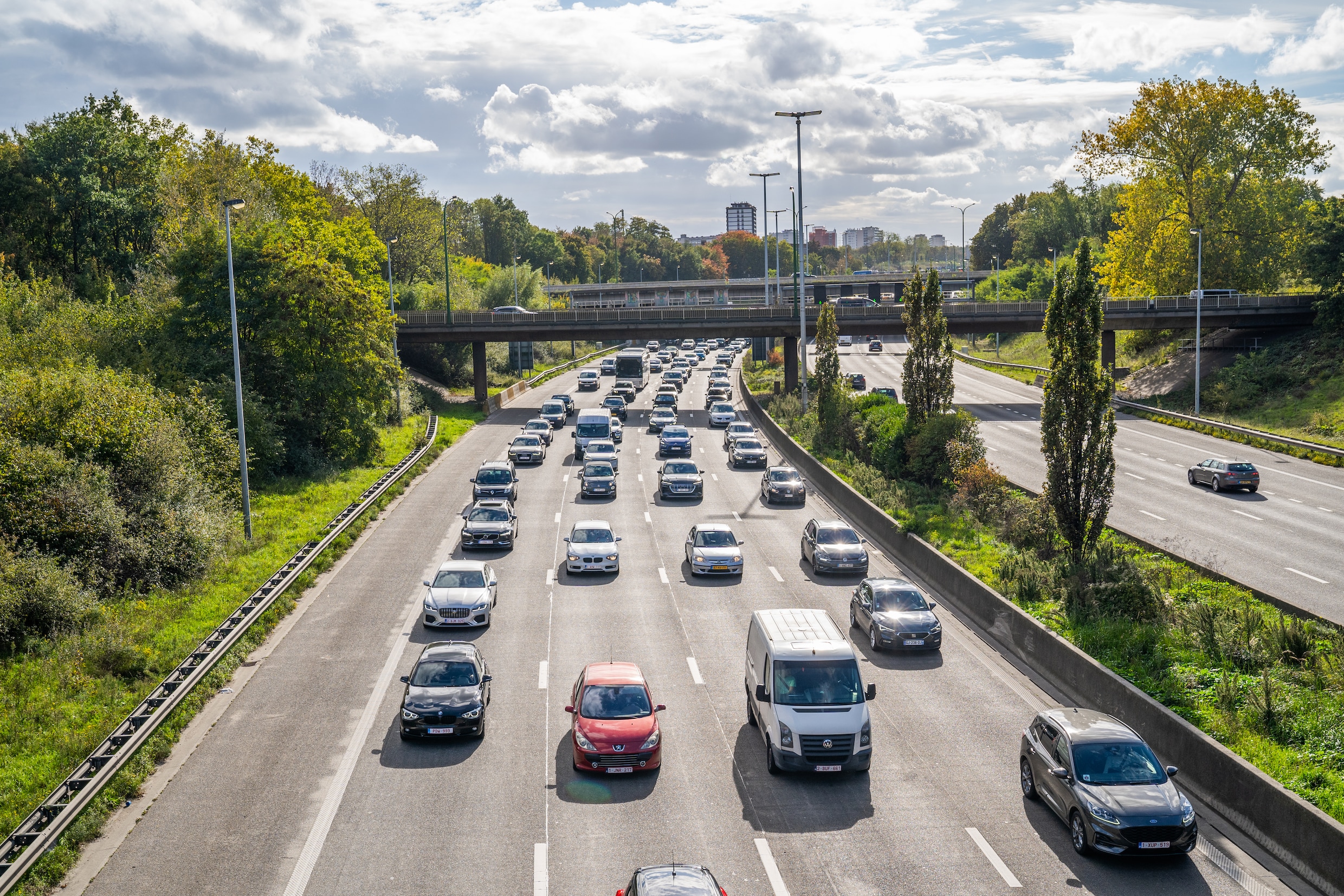 Nieuwe auto’s geven een signaal bij te snel rijden: hoe werkt dat ...