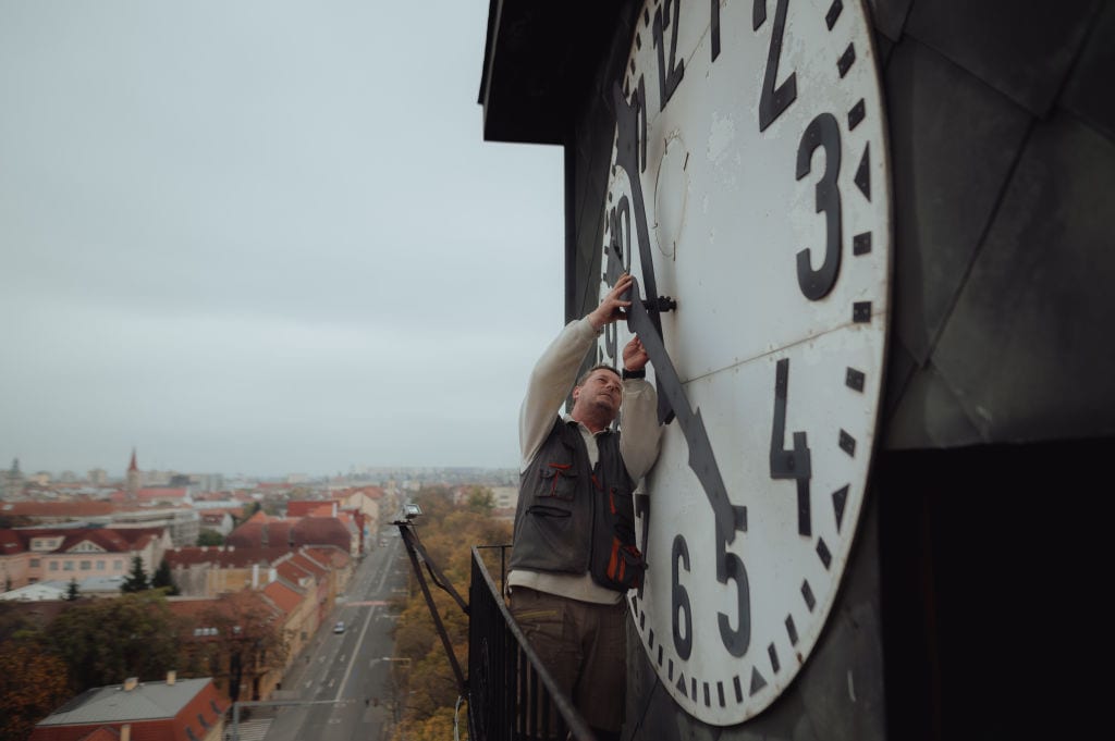 Het gevaar van het winteruur: ‘Het verzetten van de klok kost duizenden ...