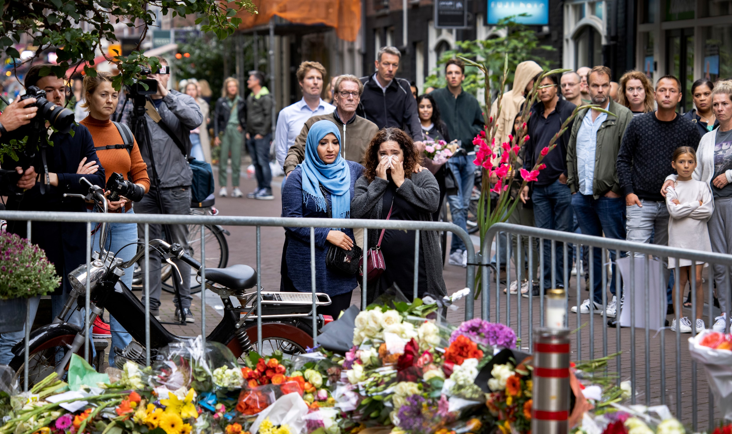 Tahmina Akefi, de geheime liefde van Peter R. de Vries: ‘Peter werd in de loop van zijn carrière ...