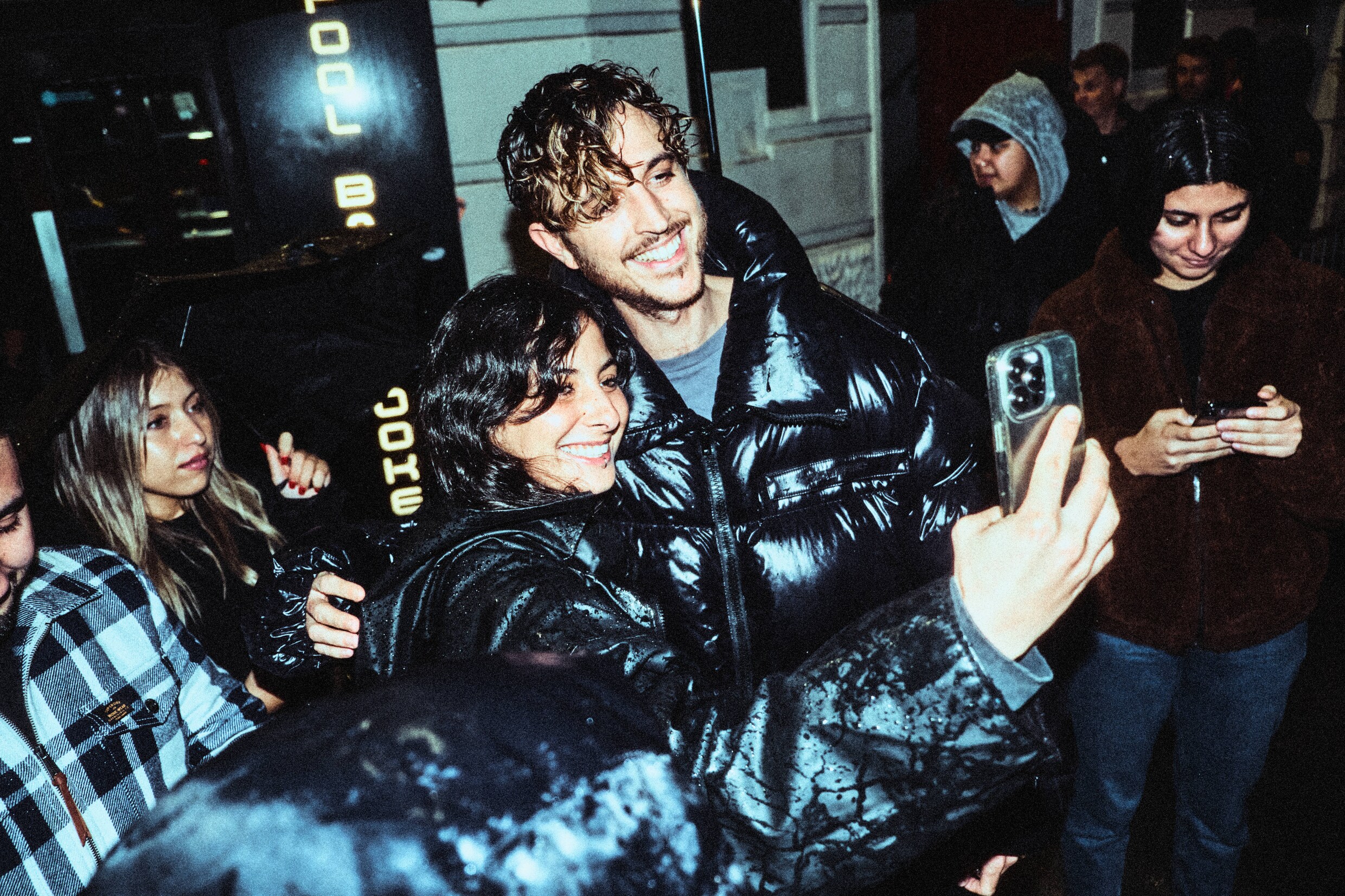 Max Colombie na de crash: ‘Laten we eerlijk zijn: iedereen doet drugs ...