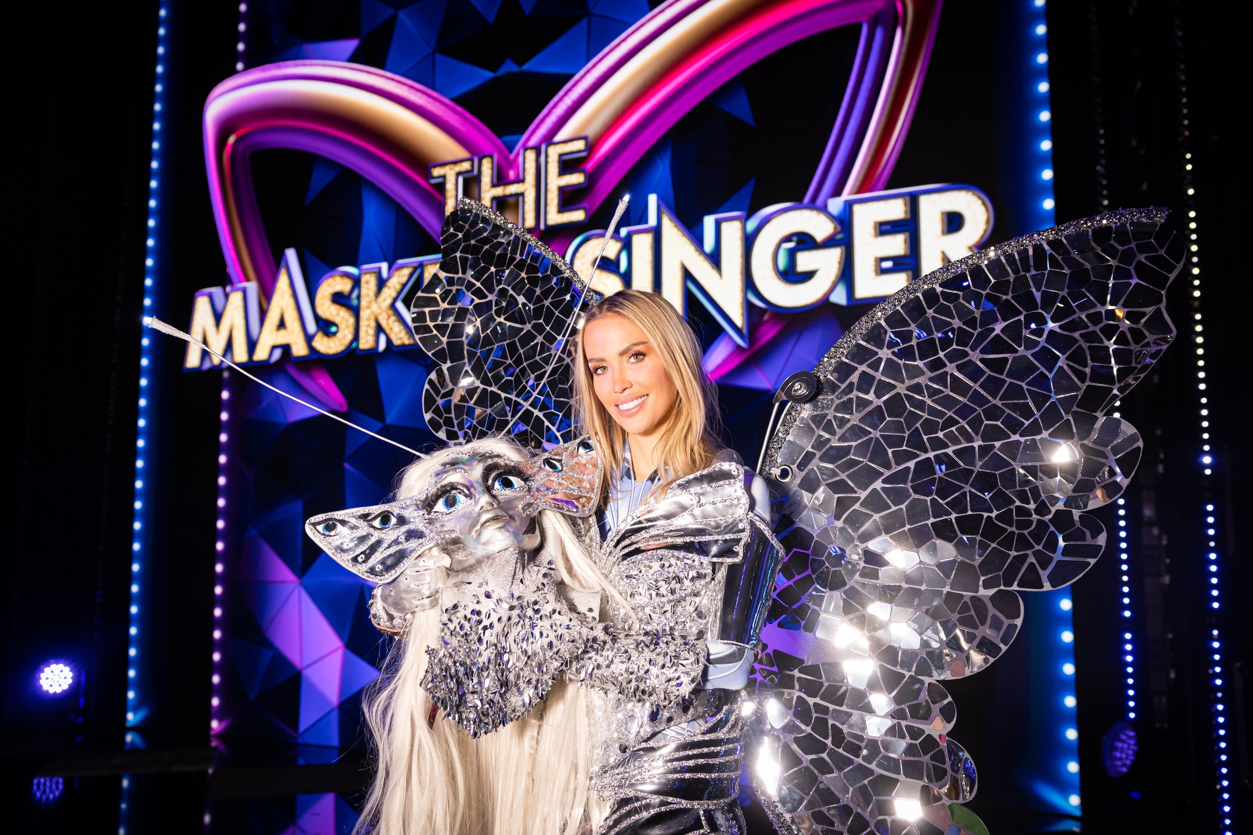 Anouk Matton ontpopt zich als Vlinder: ‘Zo’n krap masker lag ver buiten ...