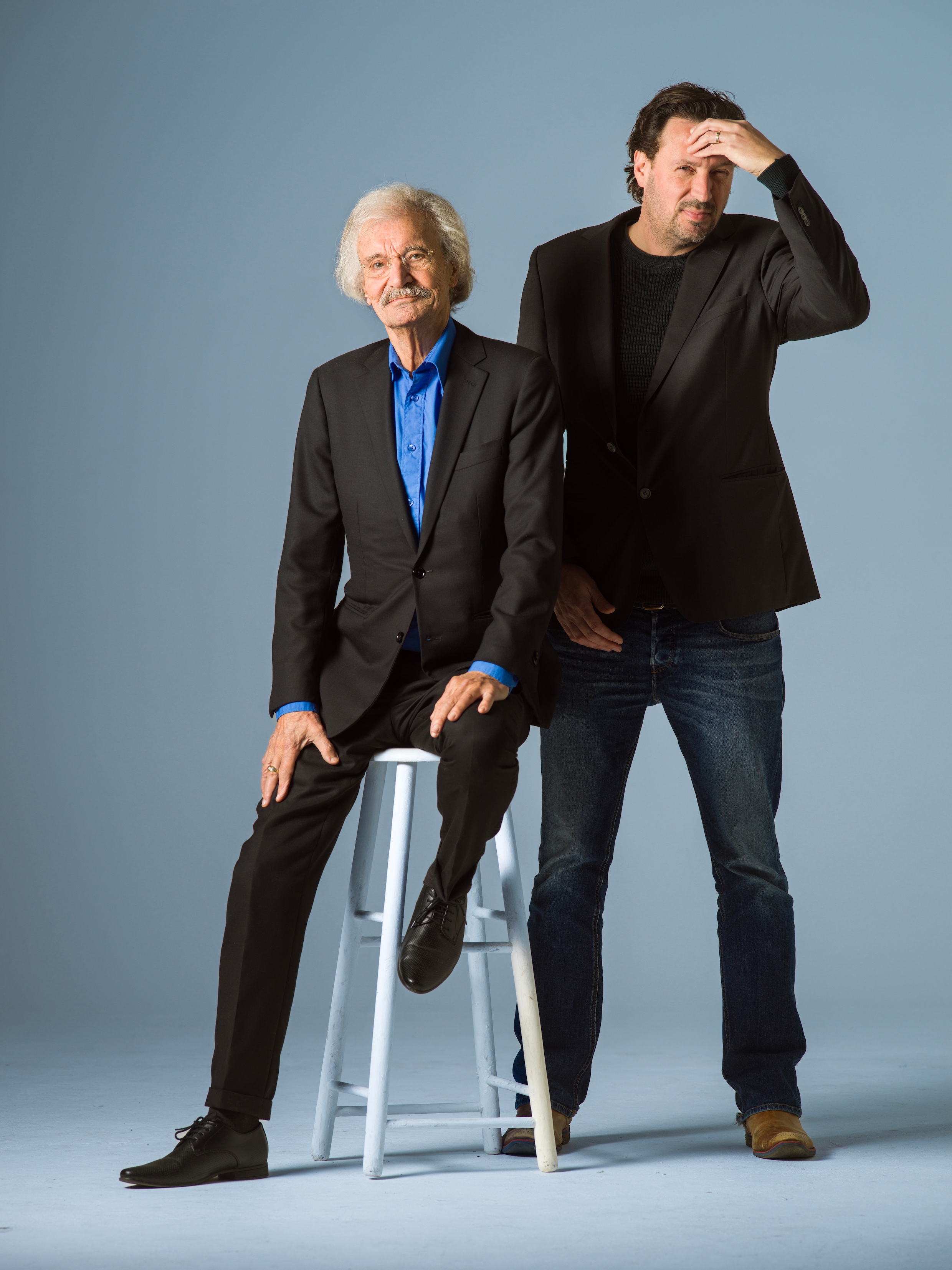 Zoon Jonas interviewt Guy Mortier: ‘Ik had mijn vader graag beter leren ...