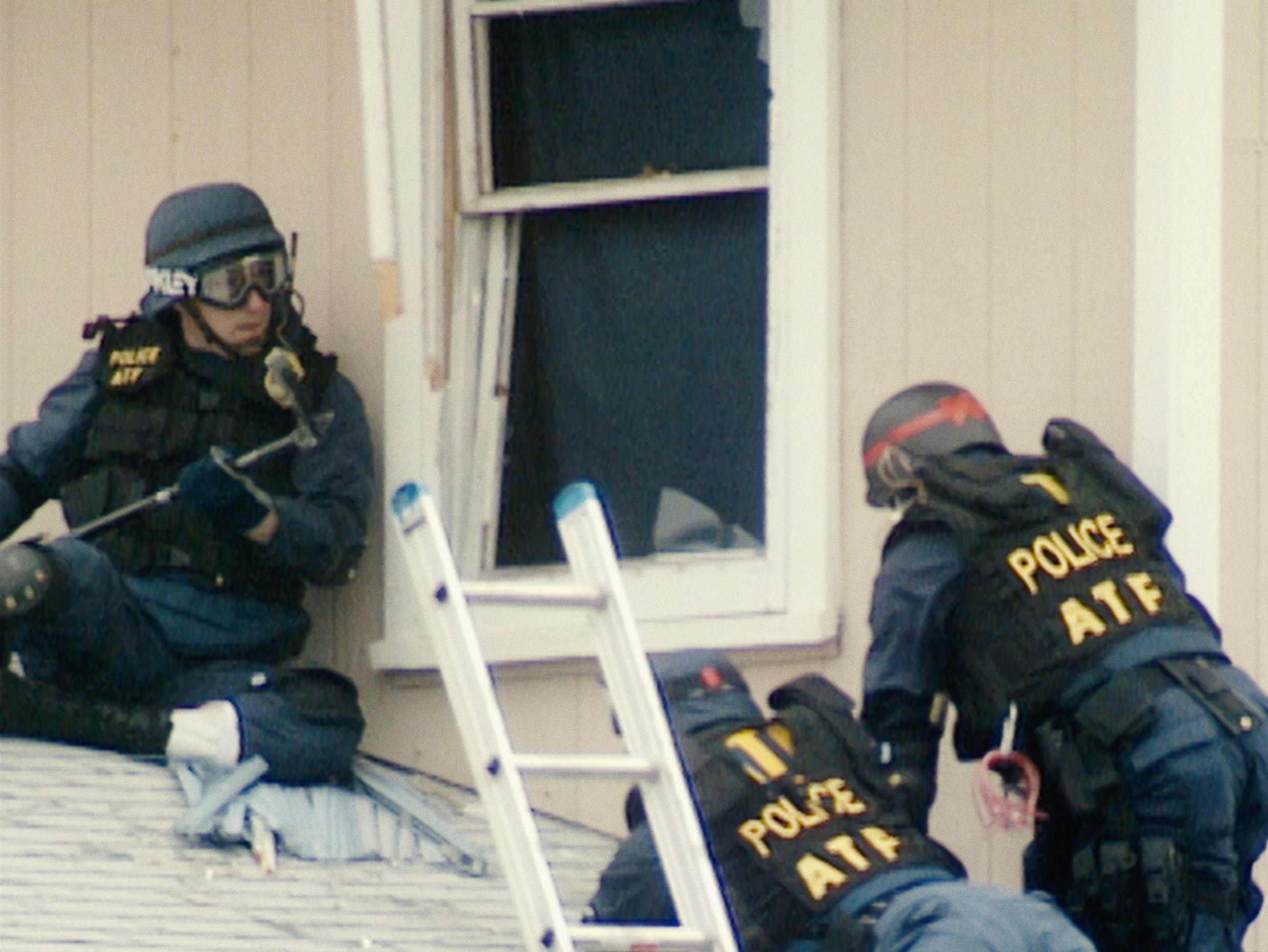 Het Waco-bloedbad, spionage in het Witte Huis en een koppel met ...