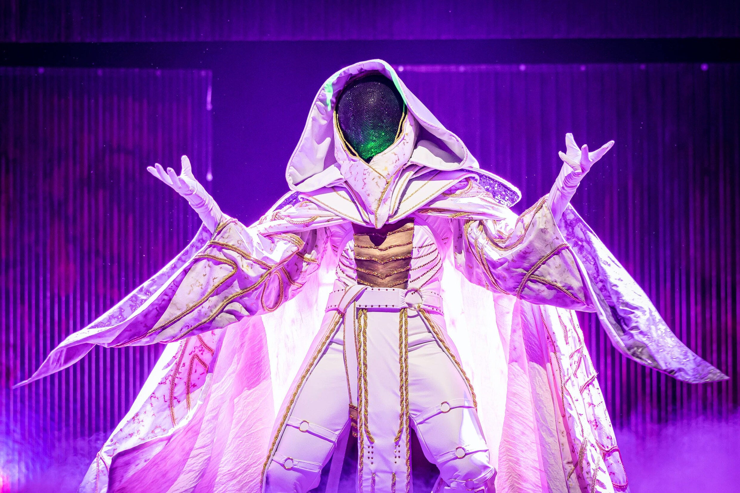Ibernice MacBean, de zangcoach van ‘The Masked Singer’: ‘Wie ervan ...
