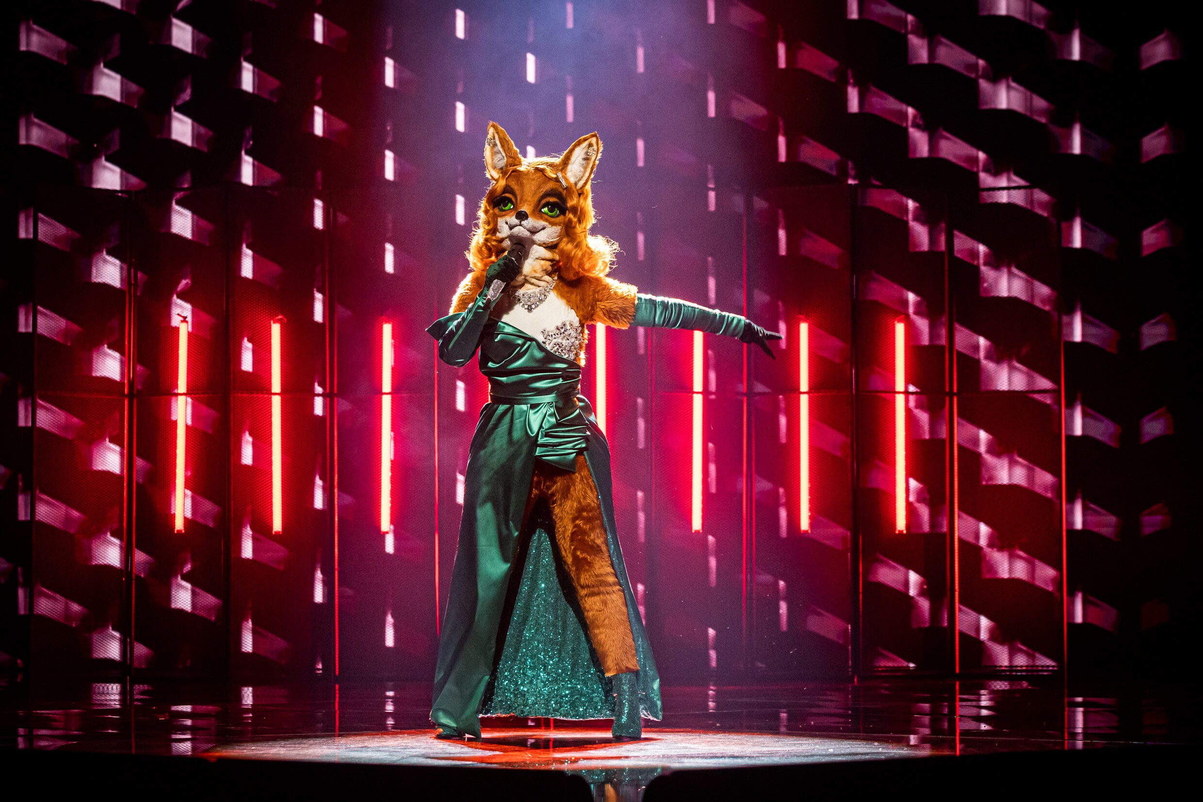 Ibernice MacBean, de zangcoach van ‘The Masked Singer’: ‘Wie ervan ...