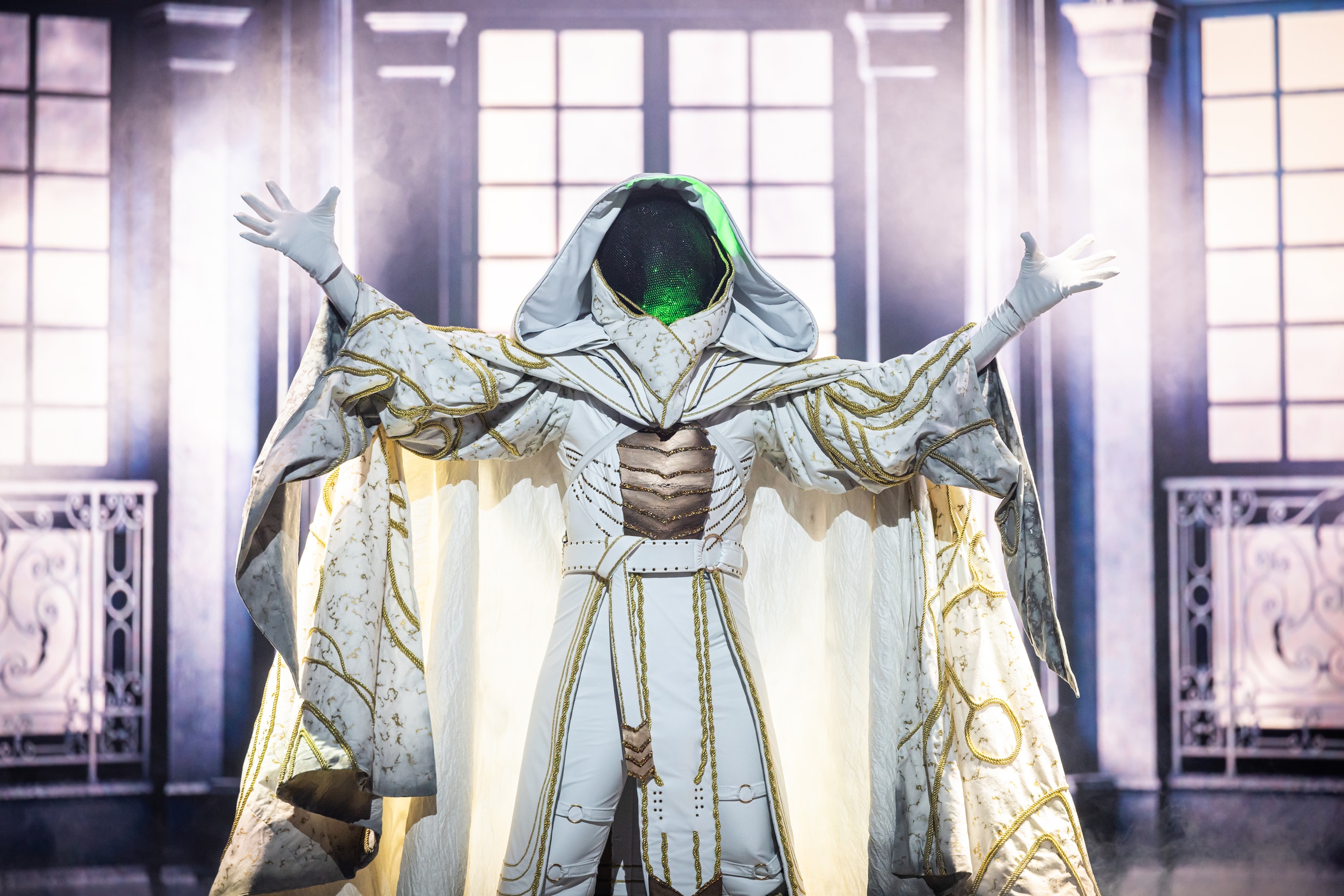 Aaron Blommaert ontmaskerd als Tovenaar in ‘The Masked Singer ...