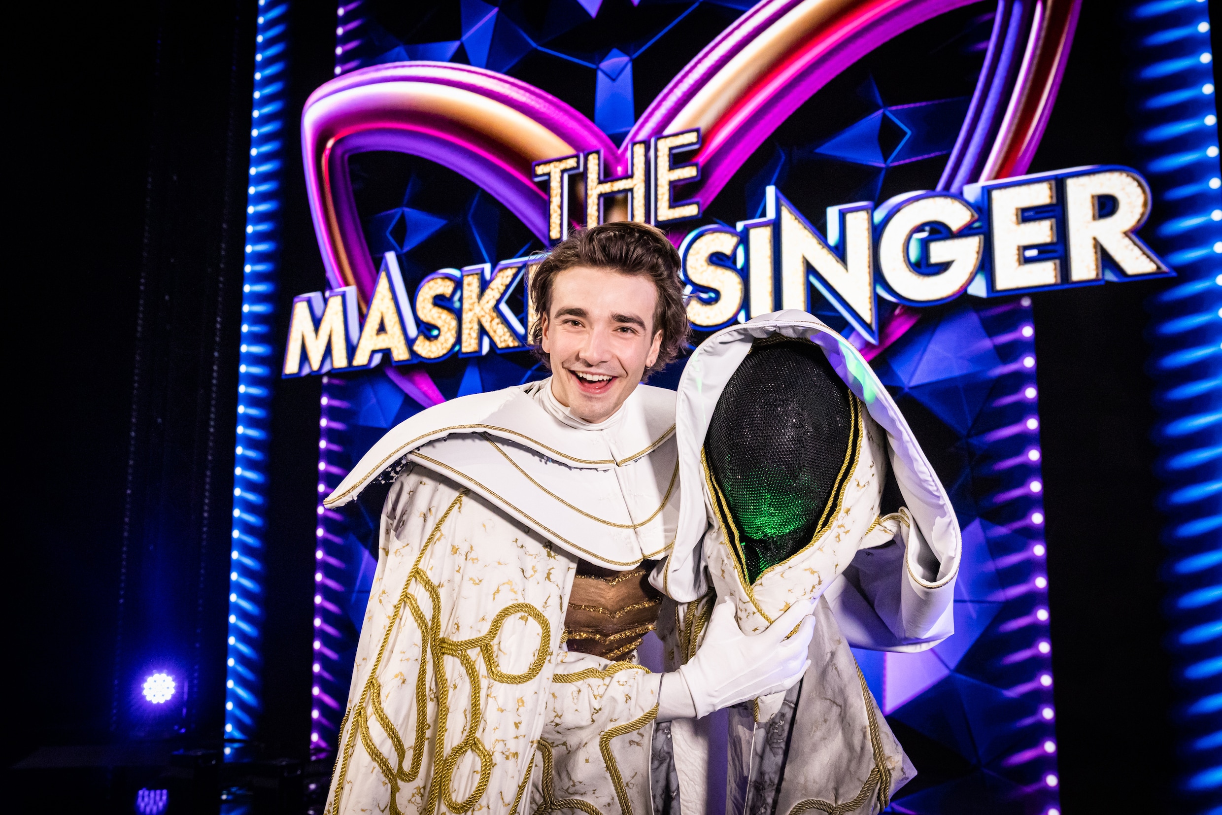Aaron Blommaert ontmaskerd als Tovenaar in ‘The Masked Singer ...