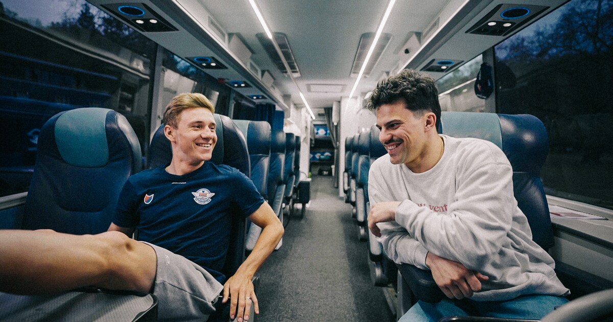 Recensie ‘Rainbow Remco’ met Average Rob en Remco Evenepoel | Humo: The ...