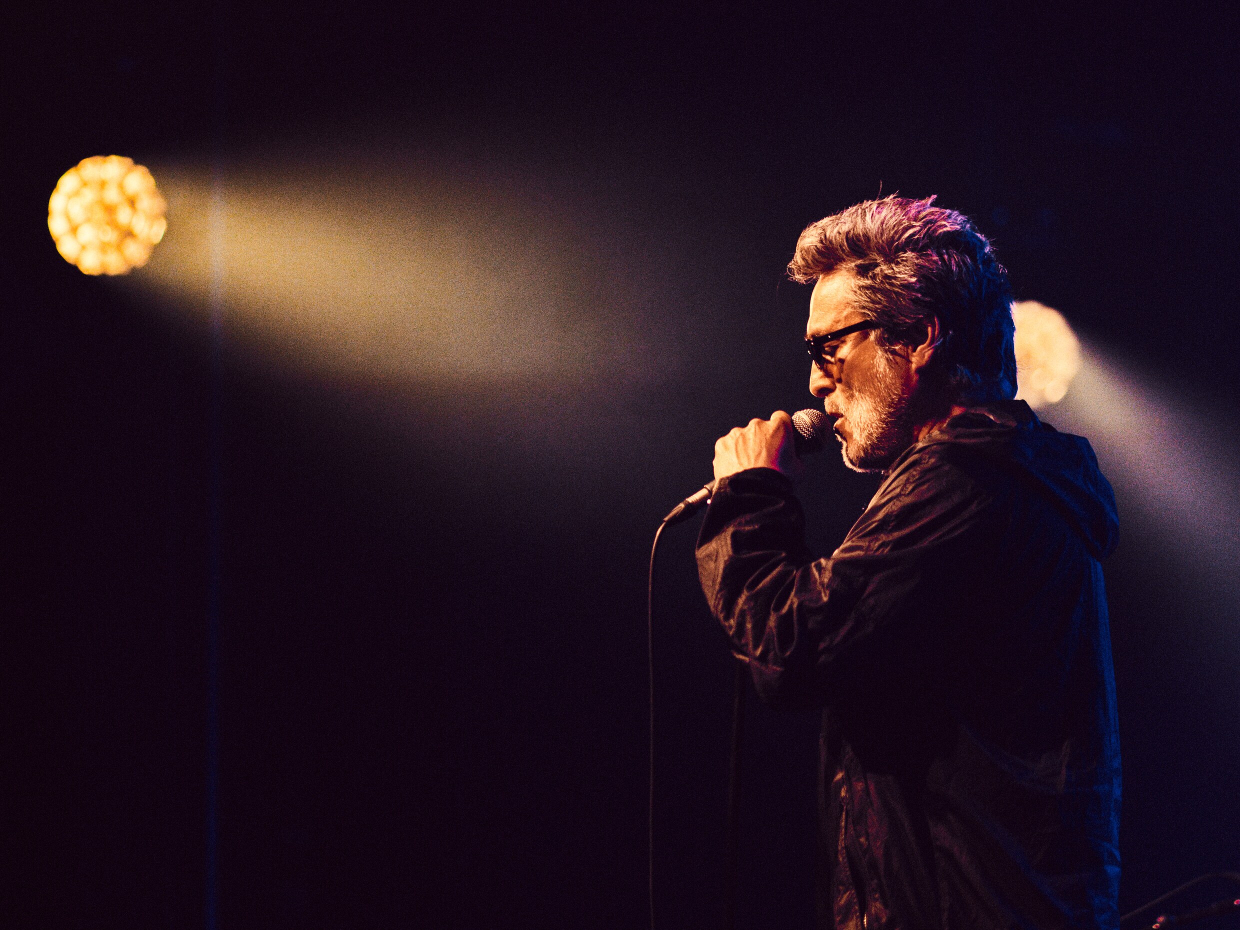 Eddie Chacon klonk in de AB alsof je beste vriend getergd in je oor ...