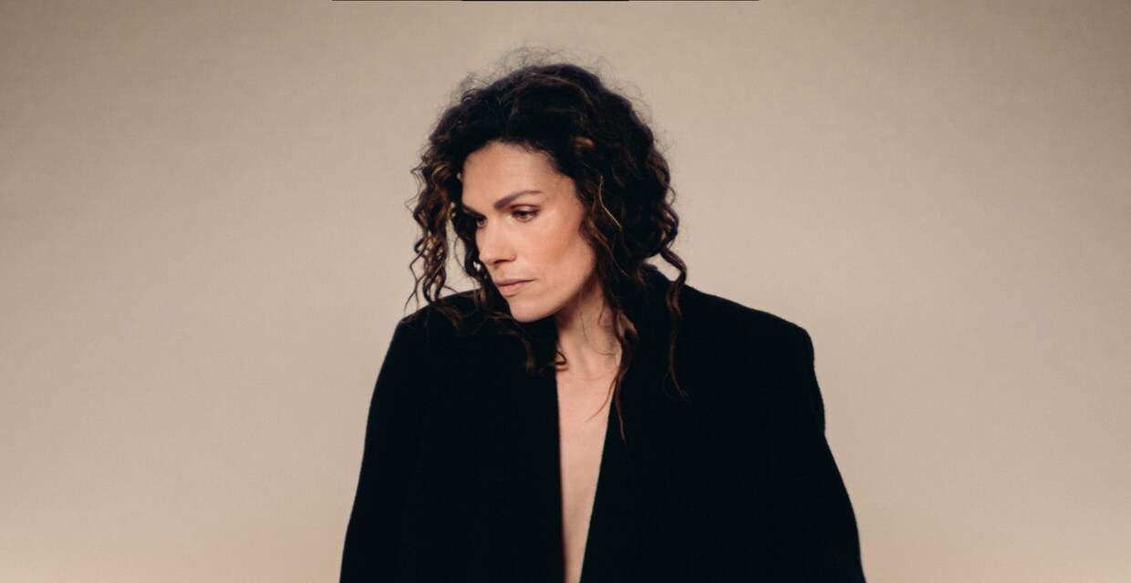 Anna Drijver uit ‘Knokke-off’: ‘Telefoon van Tom Waes’ | Humo: The Wild ...