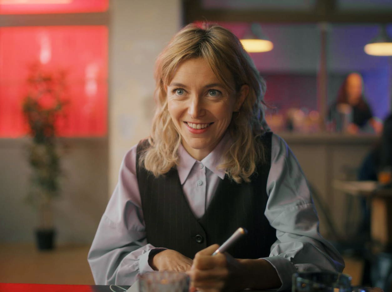 Frances Lefebure bevallen van zoontje: ‘Bewust van genieten’ | Humo ...