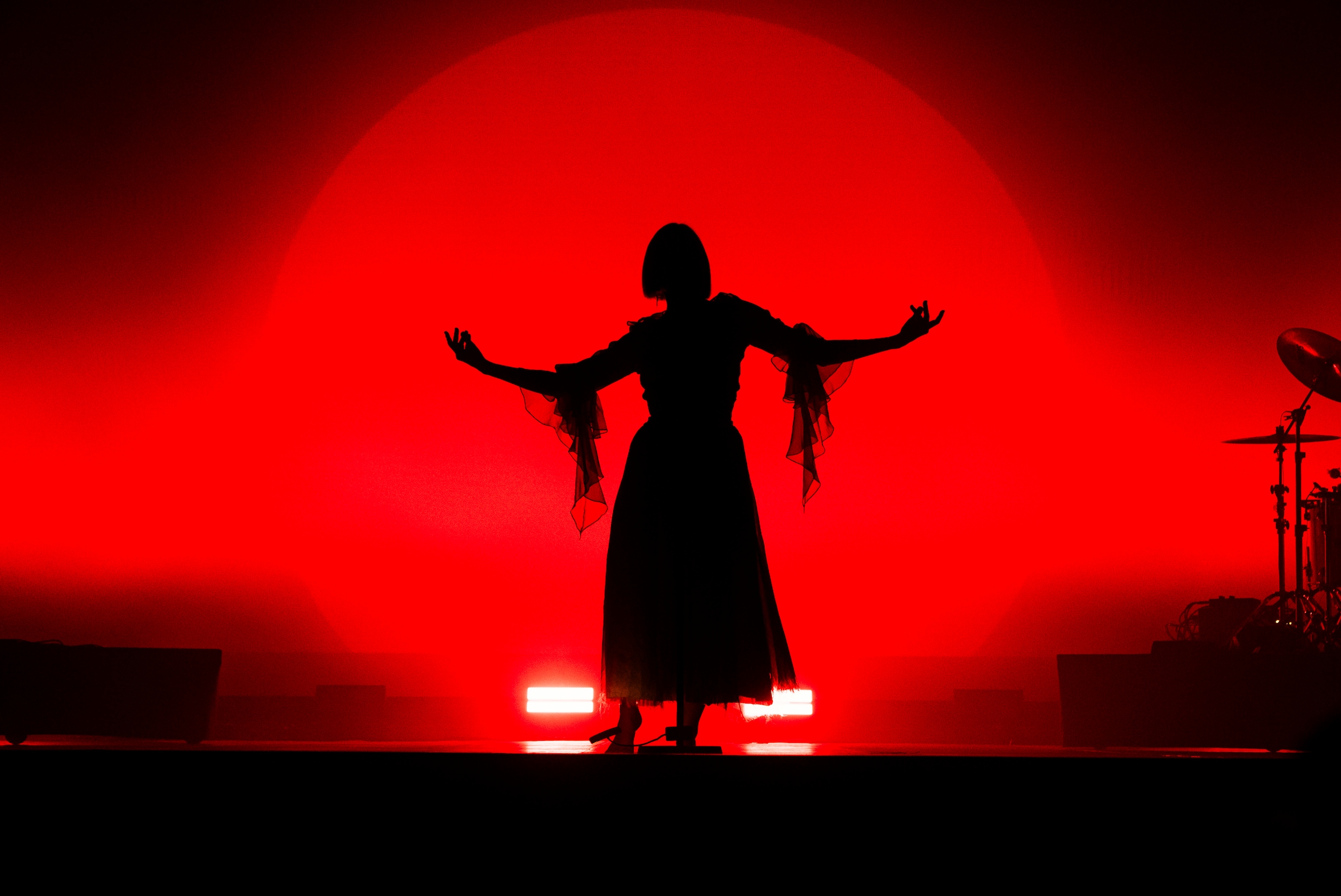 Recensie Aurora op Rock Werchter 2023: een Disneyprinses | Humo: The ...