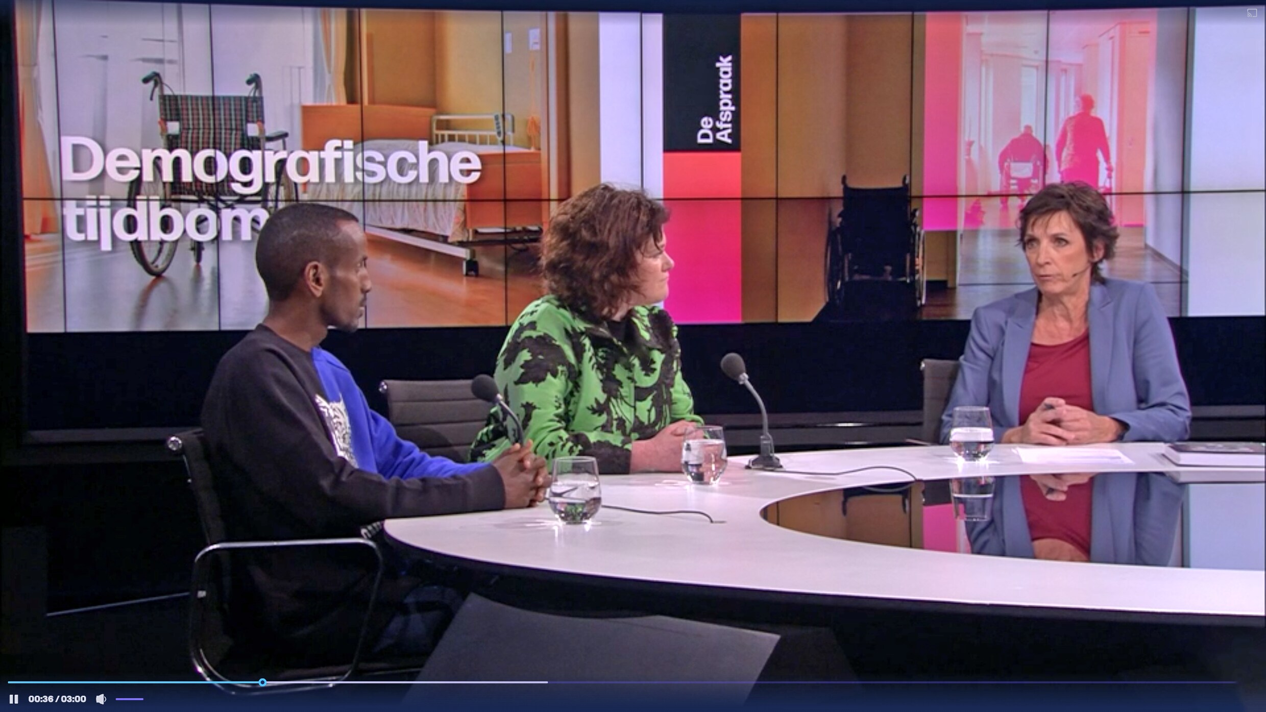 Margot Cloet: ‘Scenario van dure privéklinieken dreigt’ | Humo: The ...