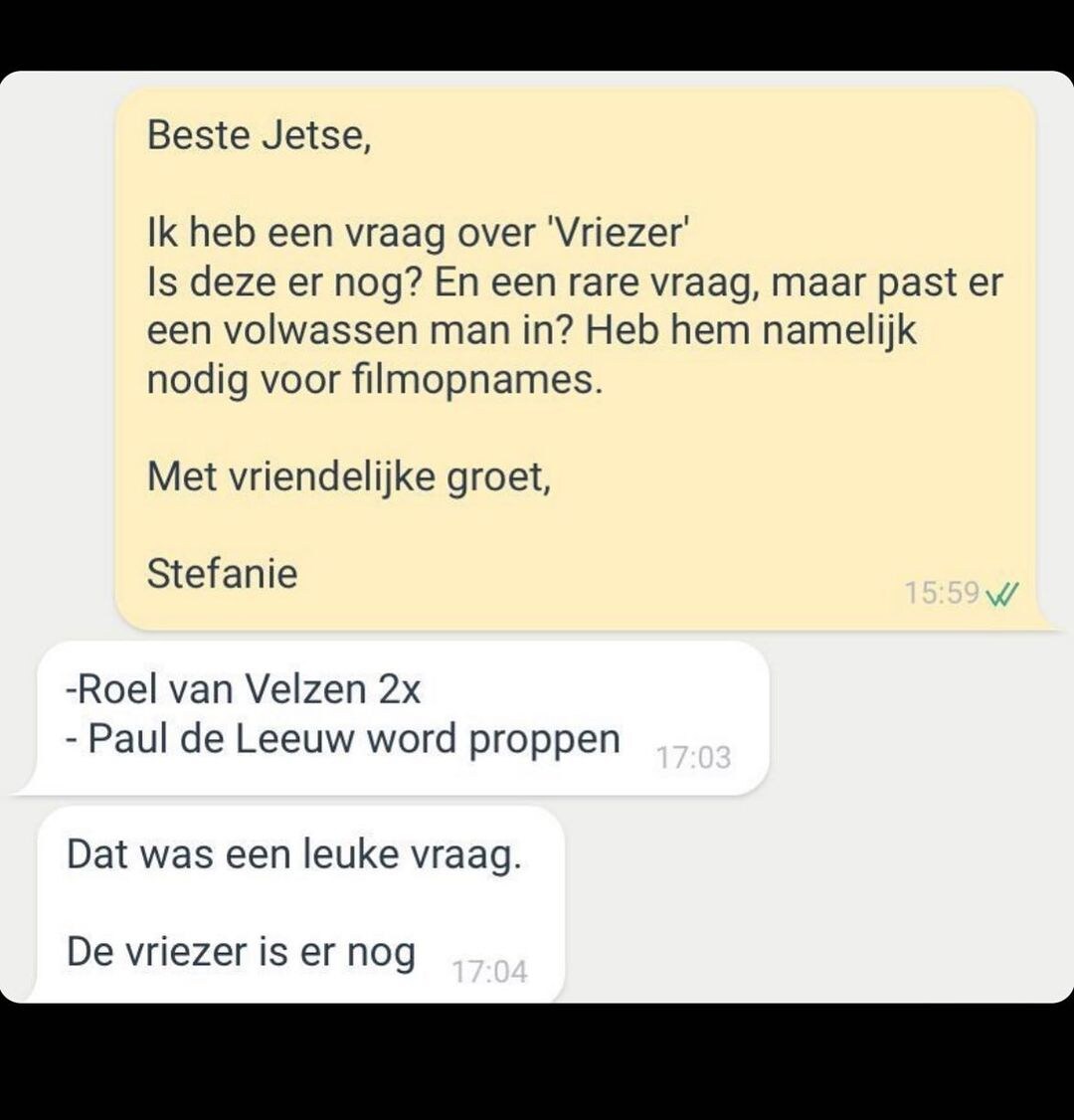 ‘Als je echt een bolle dikzak bent, pas je maar met twee op de bank ...