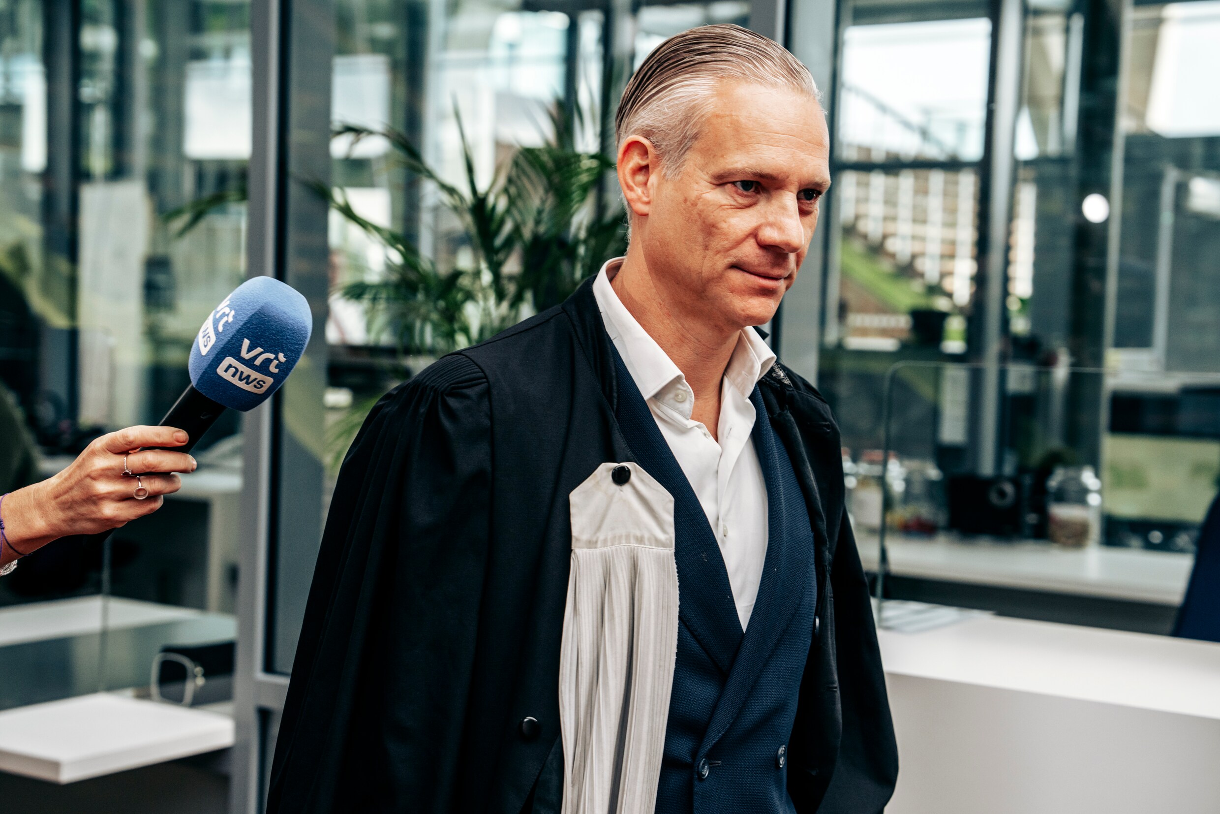 Sven Pichal verlaat gevangenis met enkelband: de zaak-Pichal | Humo ...