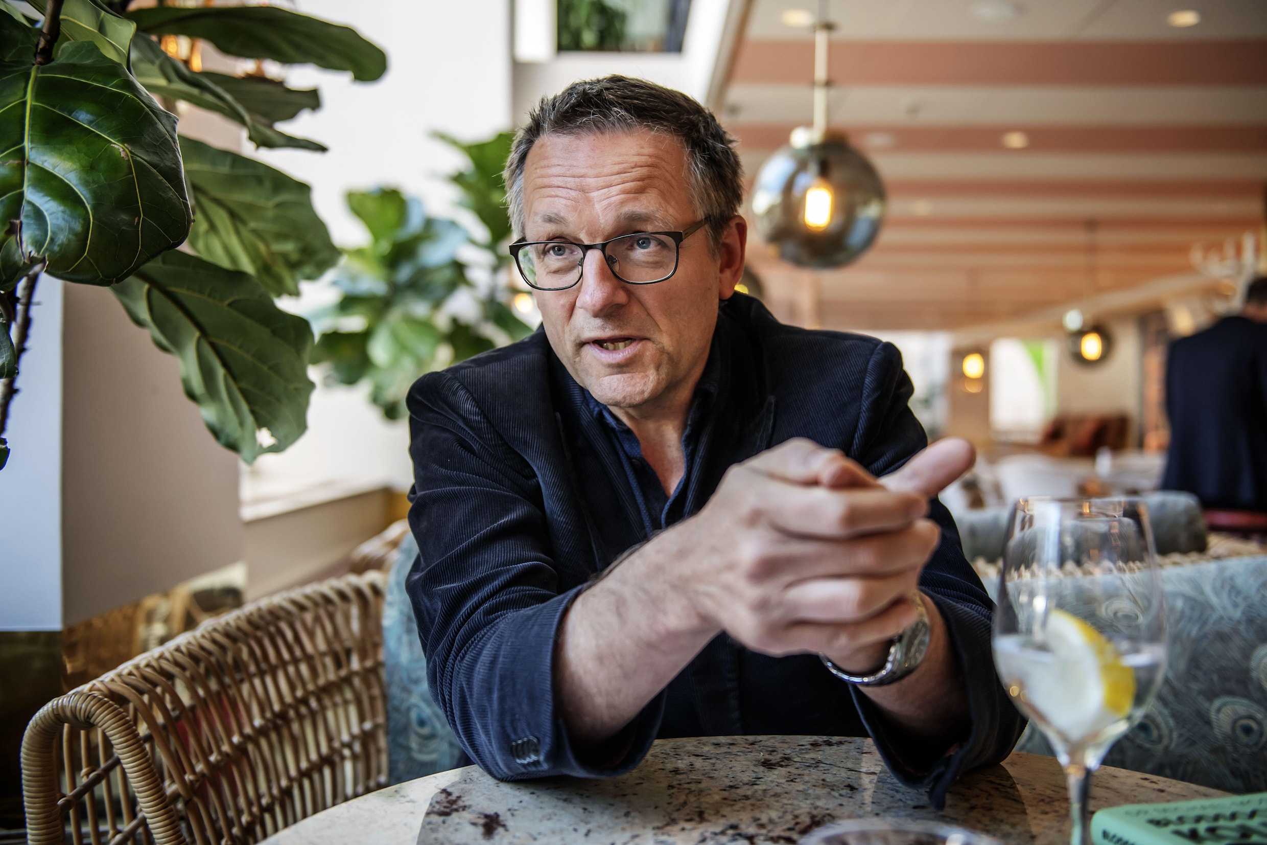 Lichaam van Britse tv-dokter Mosley gevonden in grot op Grieks eiland ...