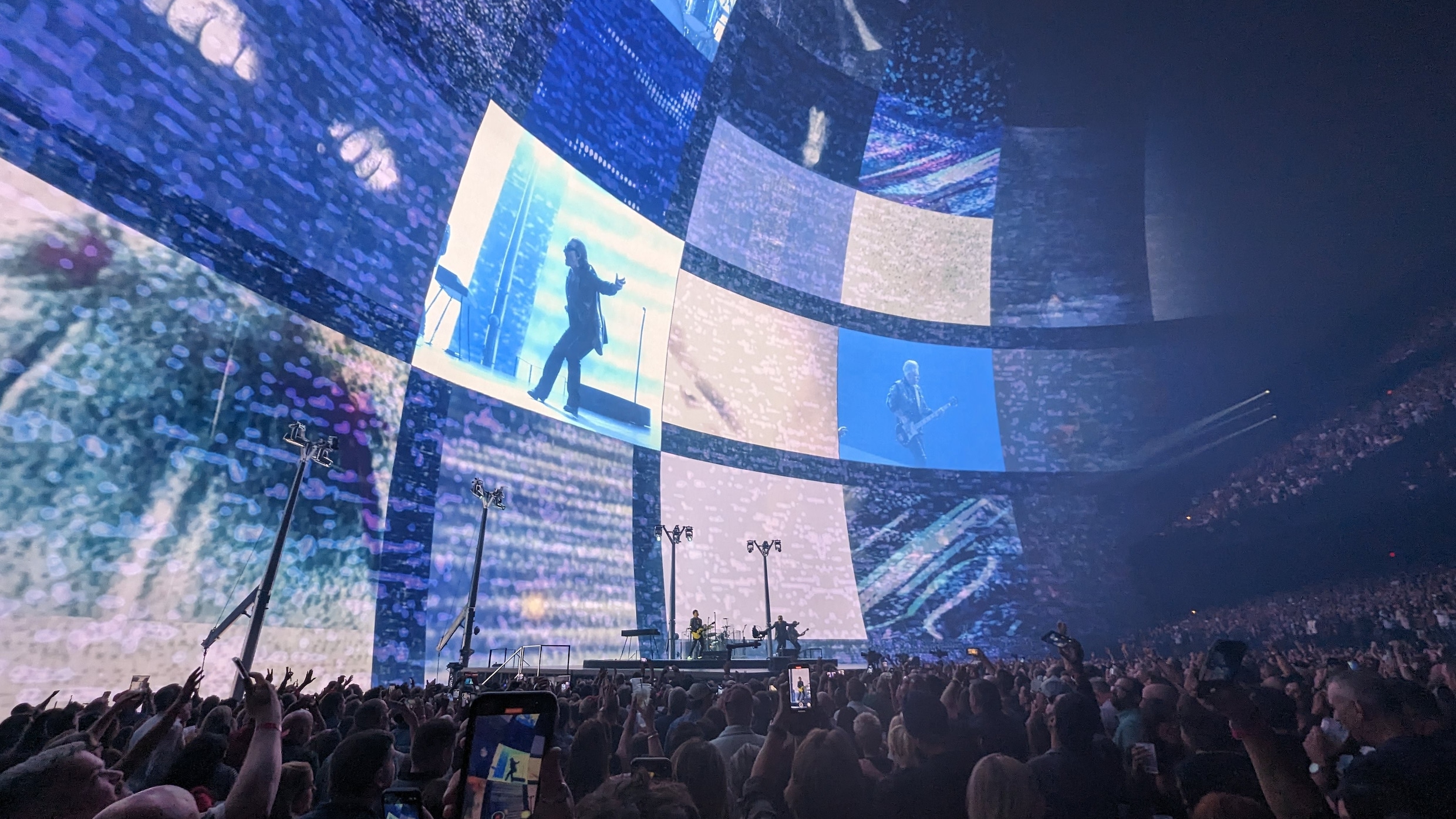 ‘Het lijkt alsof je in het hoofd van Bono kunt kijken’: op de eerste ...