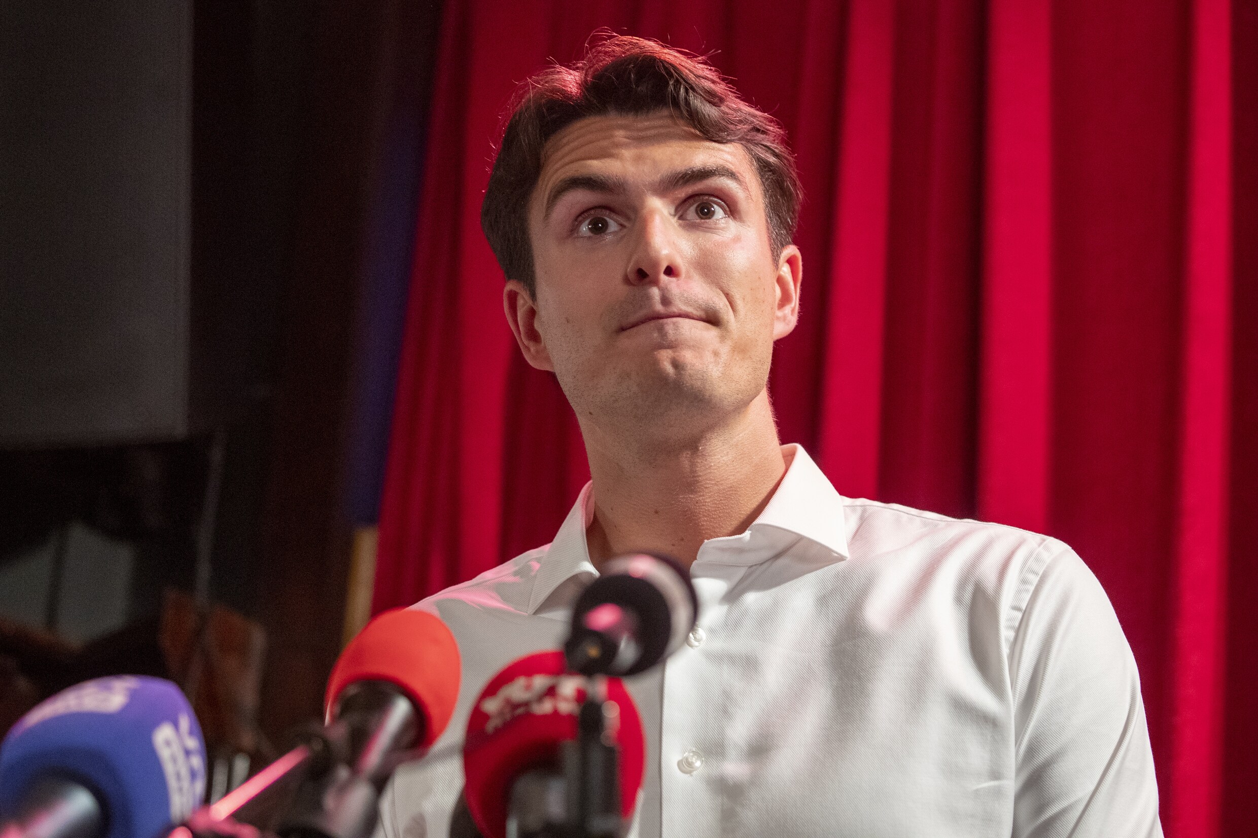 Conner Rousseau wint verrassend Nobelprijs (en Het Gat van de Wereld ...