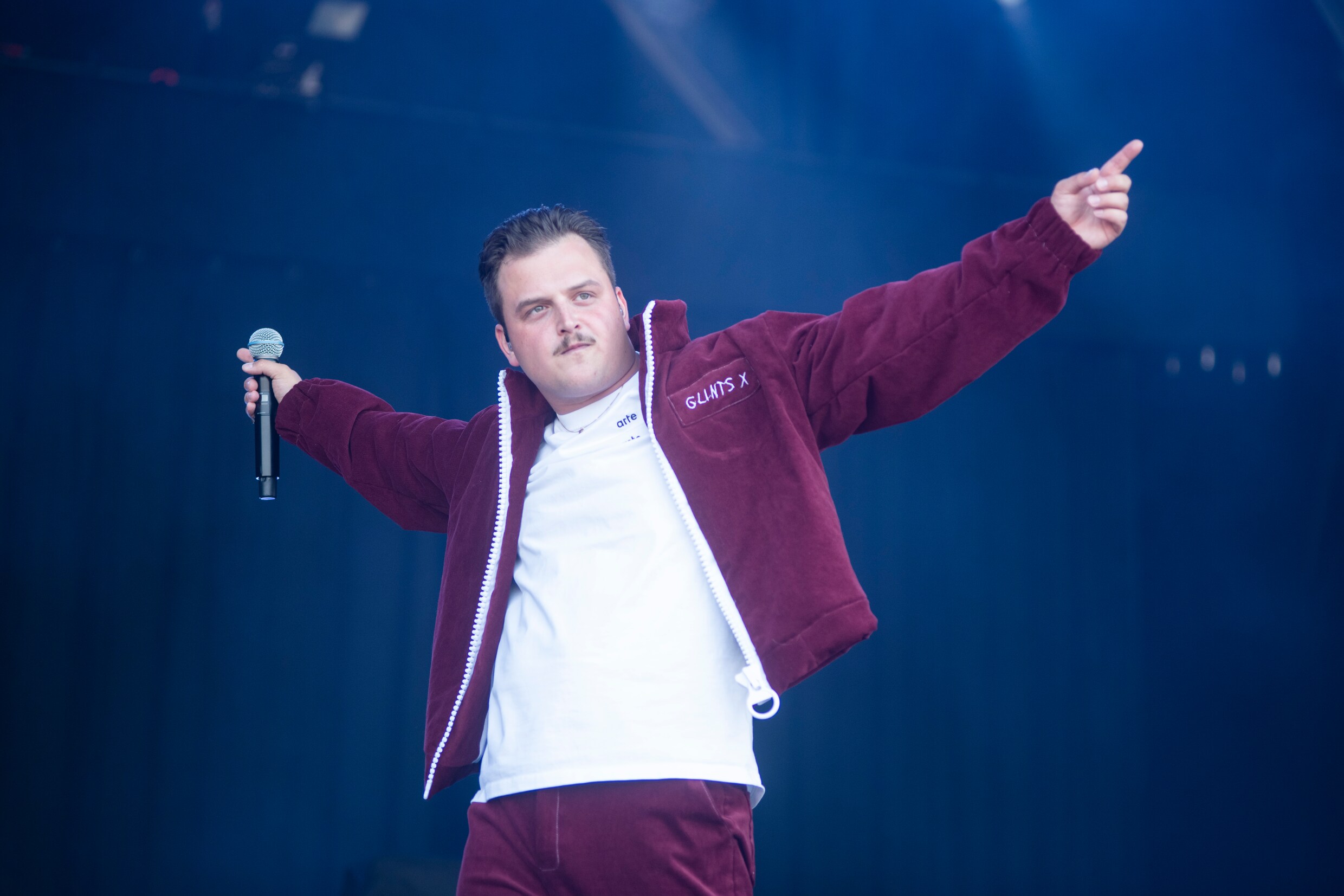 Glints, Adamo en een queer dichter: Humo tipt de beste concerten | Humo ...