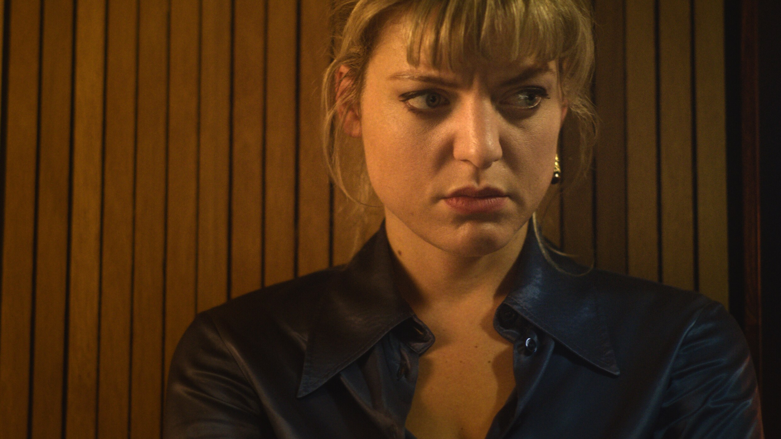 Vanavond op tv: Ella Leyers als zelfmoordlijn, Kobe Ilsen en Wim De ...